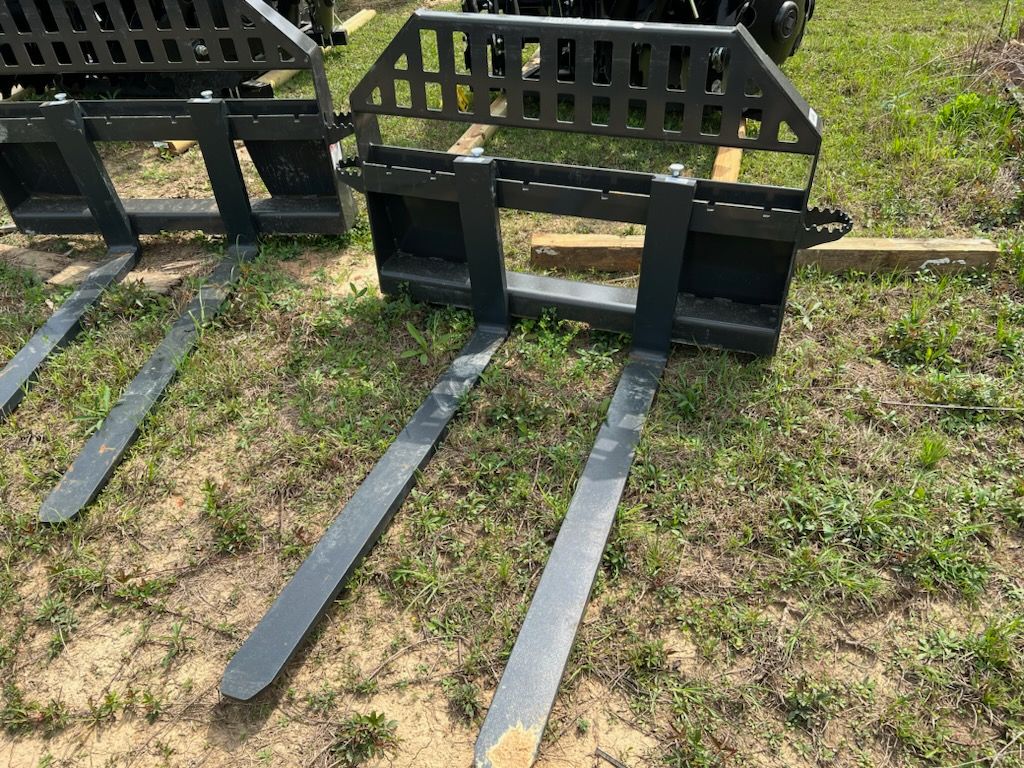 New 2025 IronCraft Implements 4K Pallet Forks | Forks in Saucier MS ...