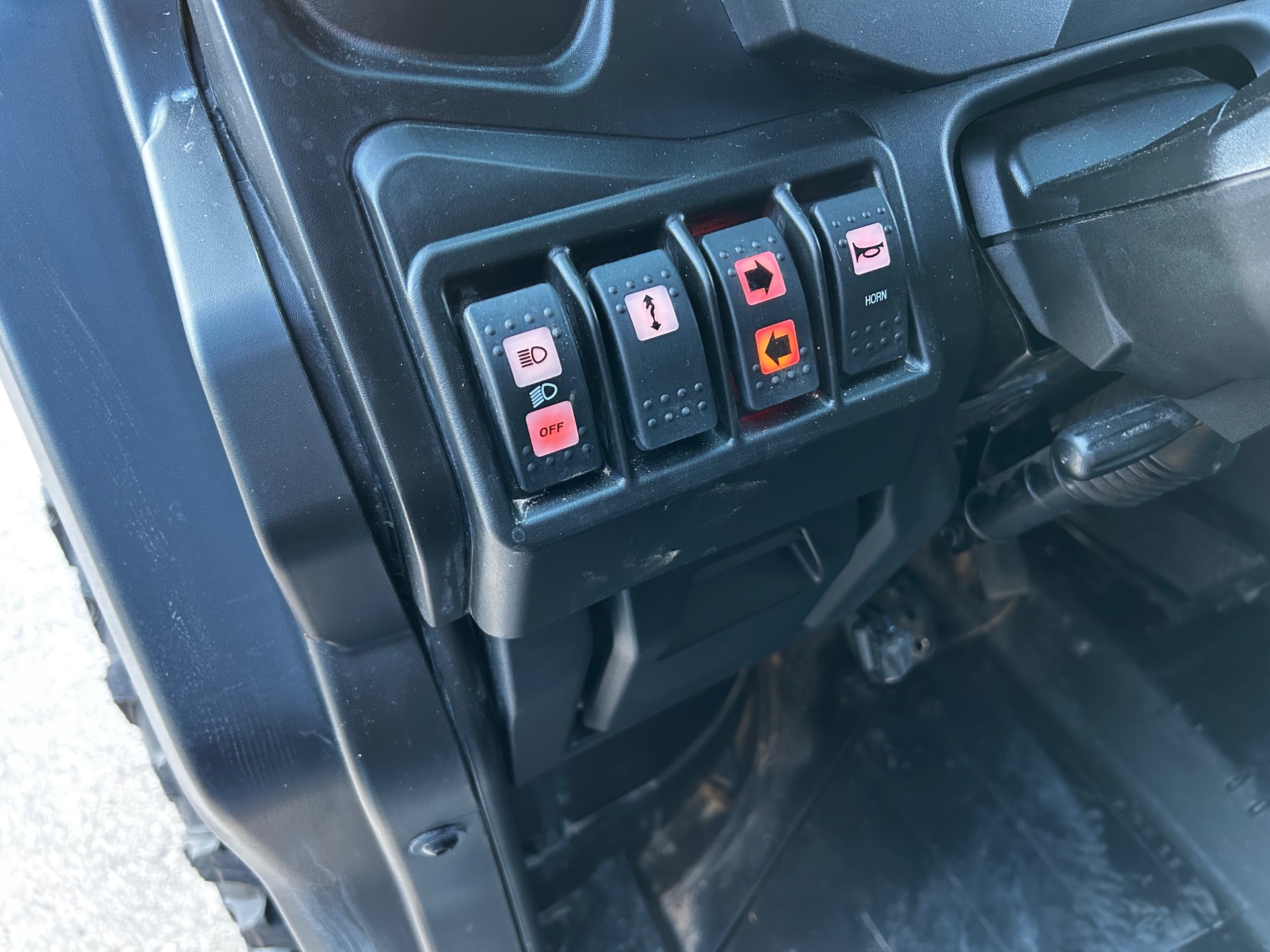 Used 2025 Can-Am Defender MAX Lone Star CAB Stealth Black | Utility ...