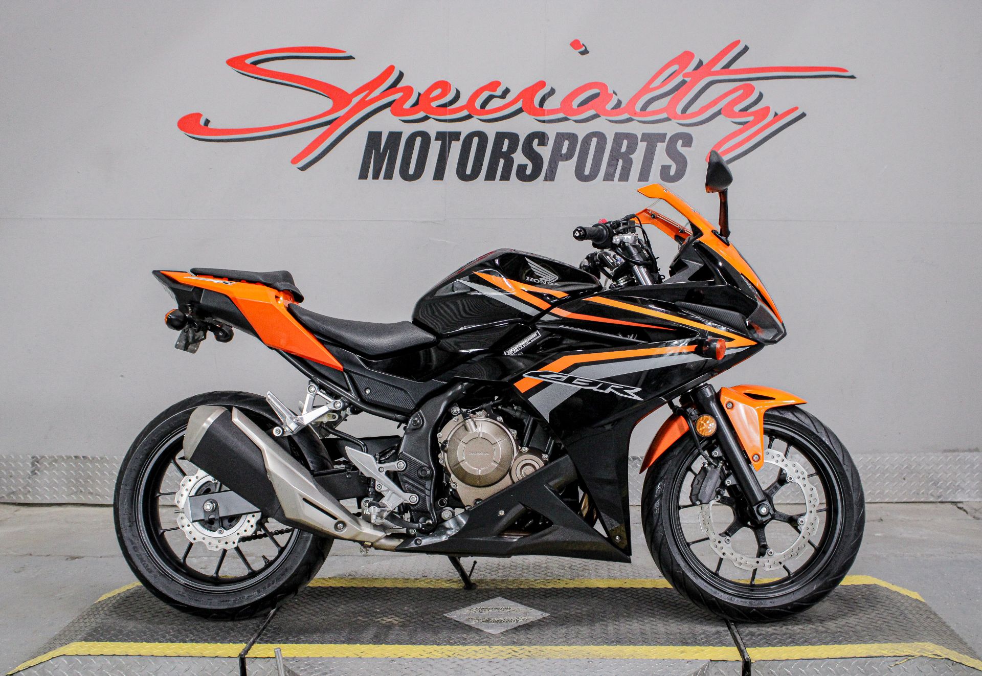 Used 2017 Honda CBR300R | Motorcycles in Sacramento CA | HON400052 Red ...