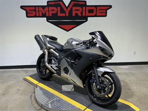 Used 2003 Yamaha YZF-R6 Liquid Silver Motorcycles For Sale in Eden ...