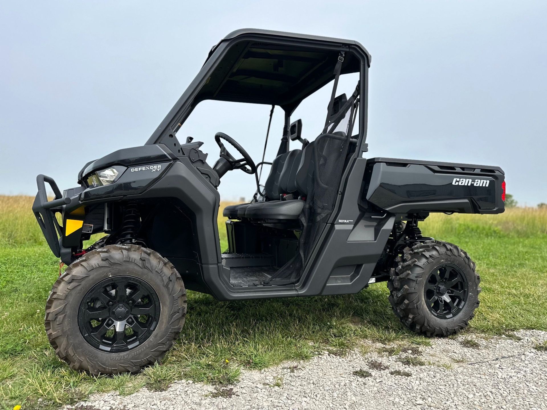 2025 Can-Am Defender XT HD10 in Litchfield, Illinois - Photo 1