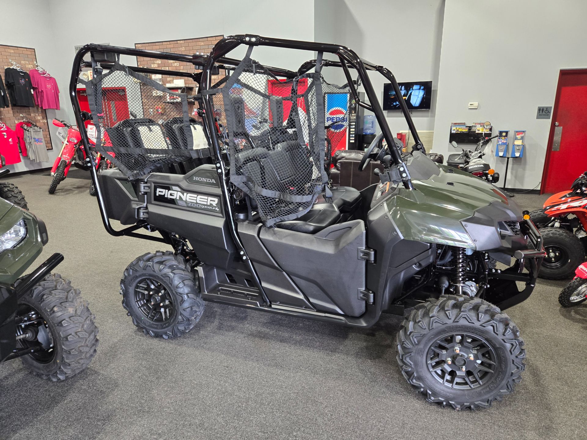 2025 Can-Am Defender DPS HD9 ATV Specs, Reviews, Prices, Inventory, Dealers
