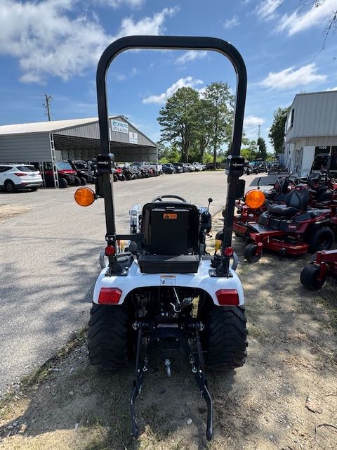 New 2025 Bobcat CT2025 HST Compact Tractor Bobcat White Tractors For ...