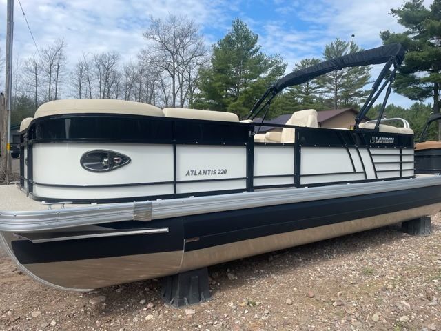 Used 2023 Landau Atlantis 220C Tri-Log Suzuki 175hp | Power Boats ...