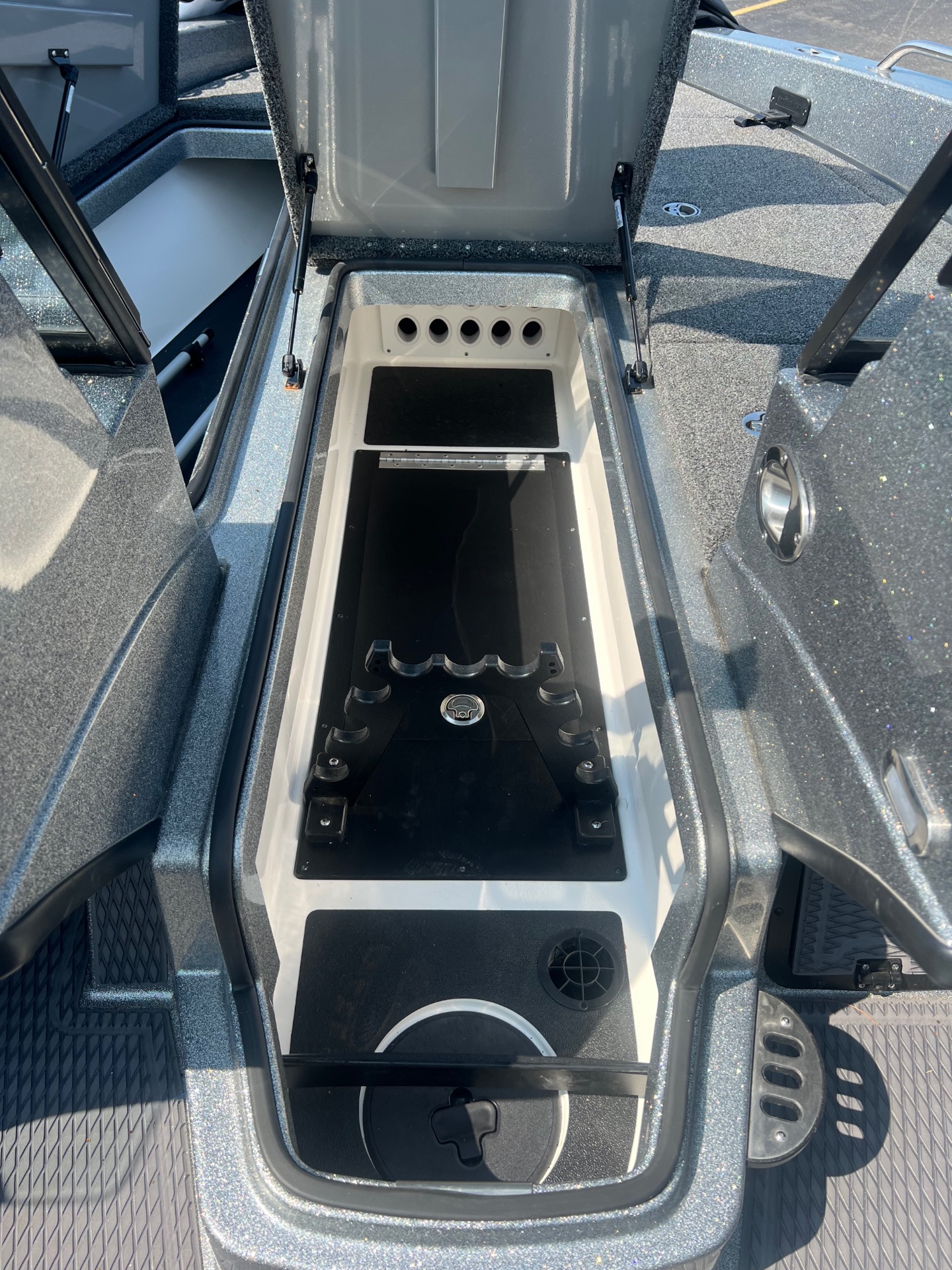 New 2023 Caymas Boats 2023 Caymas DV20, Roscoe IL | Specs, Price ...