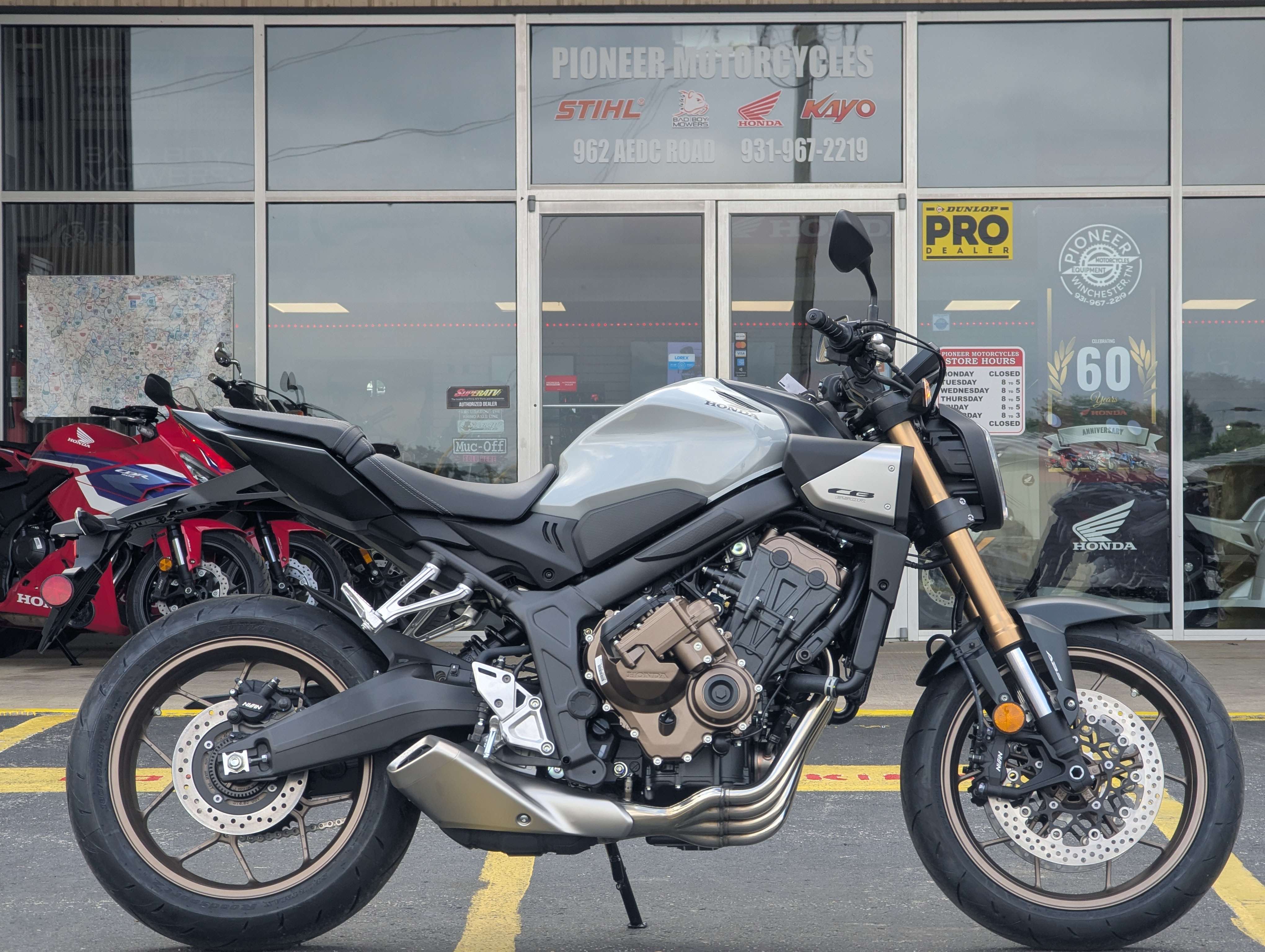 New 2025 Honda CB650R E-Clutch | Motorcycles in Winchester TN | 070925 ...