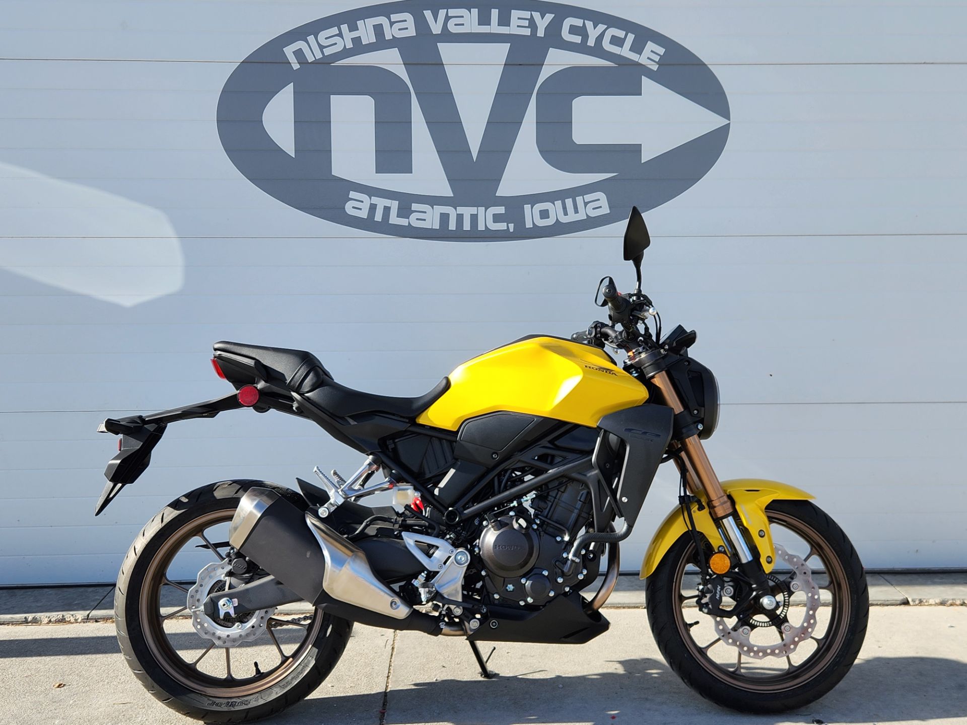 New 2024 Honda CB300R ABS, Atlantic IA | Specs, Price, Photos | Pearl ...