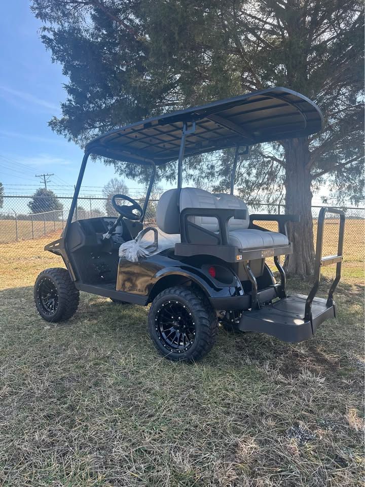 New 2025 E-Z-GO Express S4 Gas EFI, Conover NC | Specs, Price, Photos ...