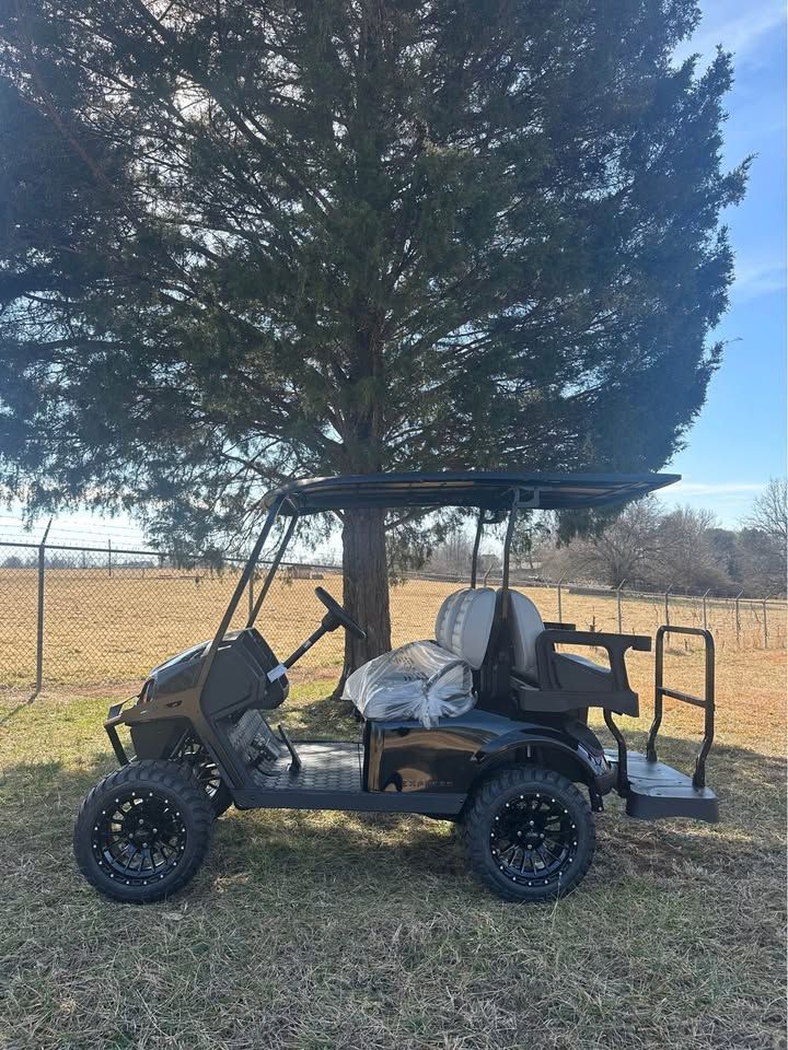 New 2025 E-Z-GO Express S4 Gas EFI, Conover NC | Specs, Price, Photos ...