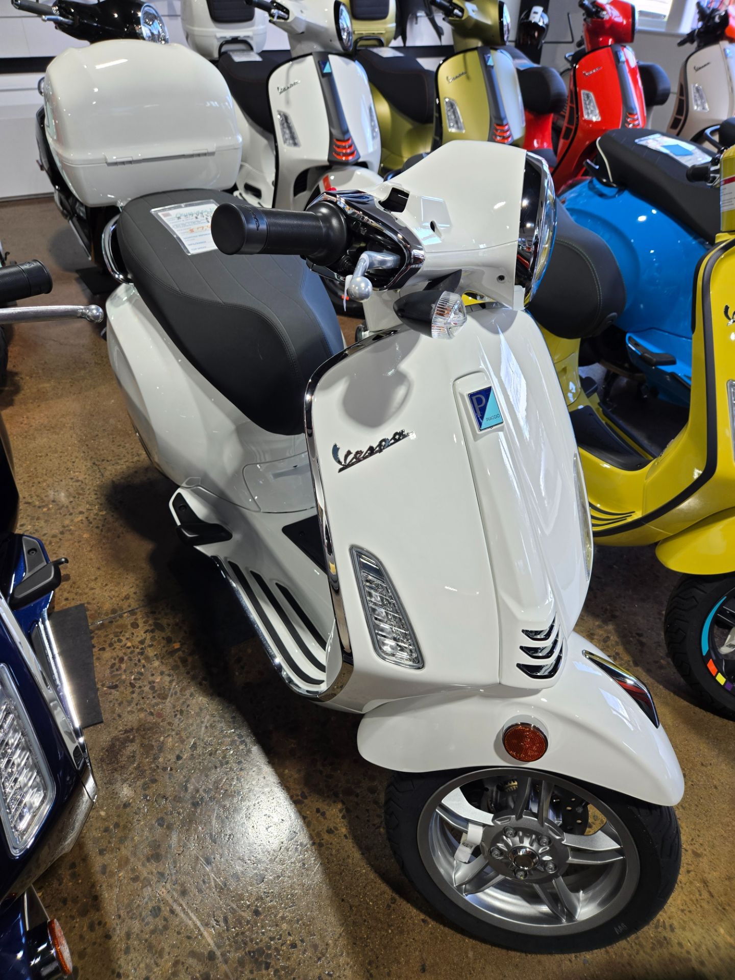 New 2024 Vespa Primavera 150, Grants Pass OR | Specs, Price, Photos ...