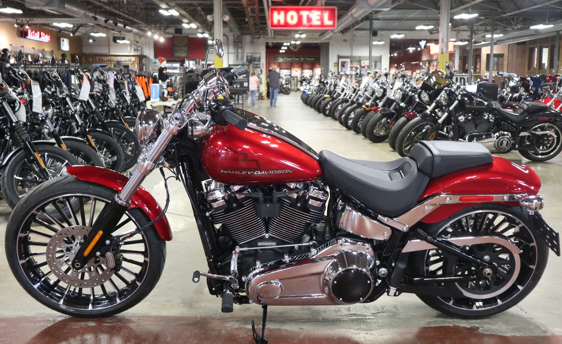 New 2025 Harley-Davidson Breakout® Brilliant Red | Motorcycles in New ...