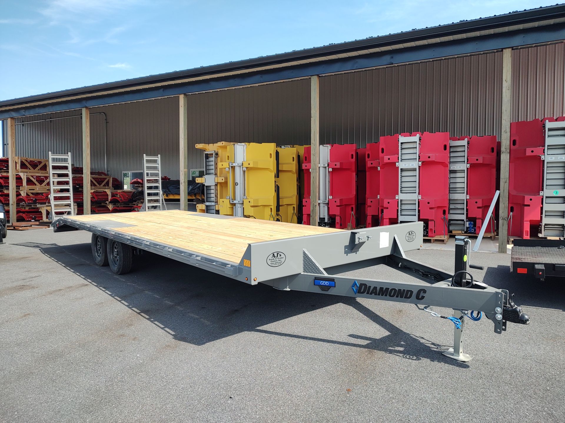 New 2025 Diamond C Trailers 24x102 GDD Equipment Trailer 7K | Trailers ...