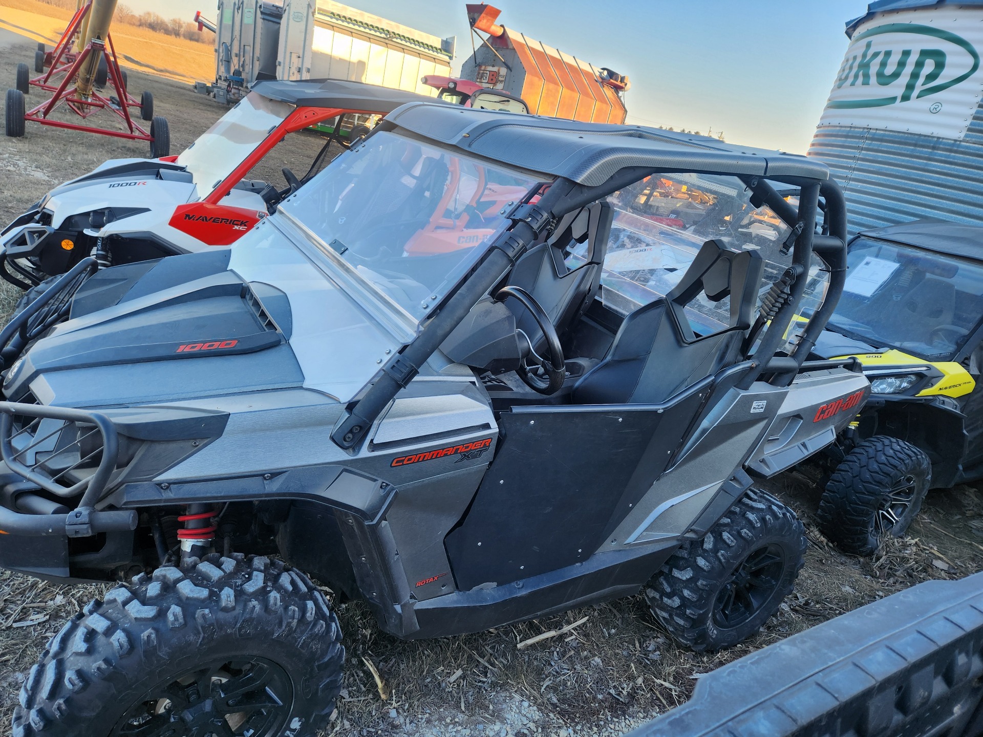 Used 2015 Can-Am Commander™ XT™ 1000, Worthington IA | Specs, Price ...