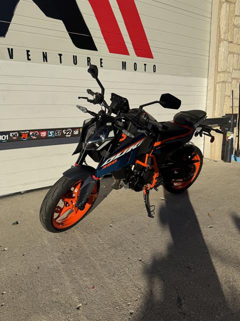 New 2025 KTM 390 Duke, McKinney TX | Specs, Price, Photos | Blue KTM270629