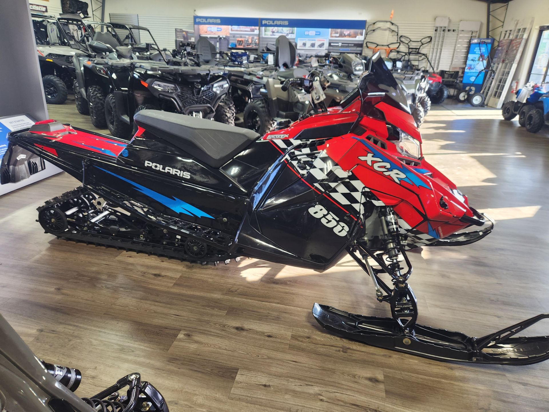 New 2024 Polaris 850 Indy XC 137 ES Snowmobiles in Union Grove, WI | Stock Number: PN-236337