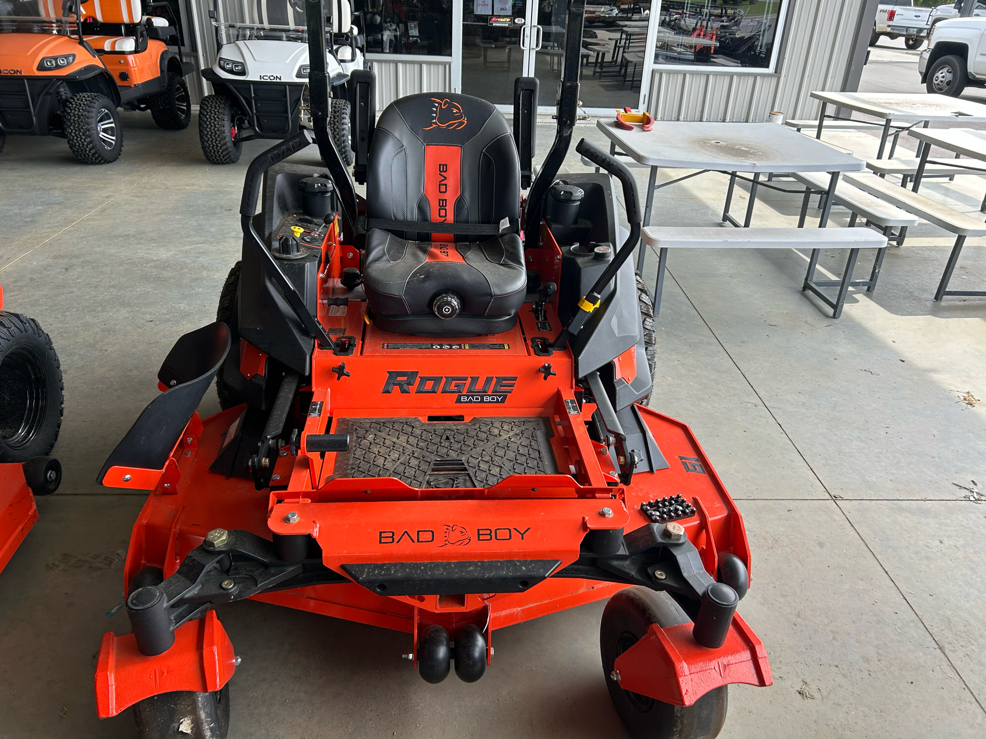 New 2024 Bad Boy Mowers Rogue 61 in. Vanguard EFI 37 hp, Tifton GA ...