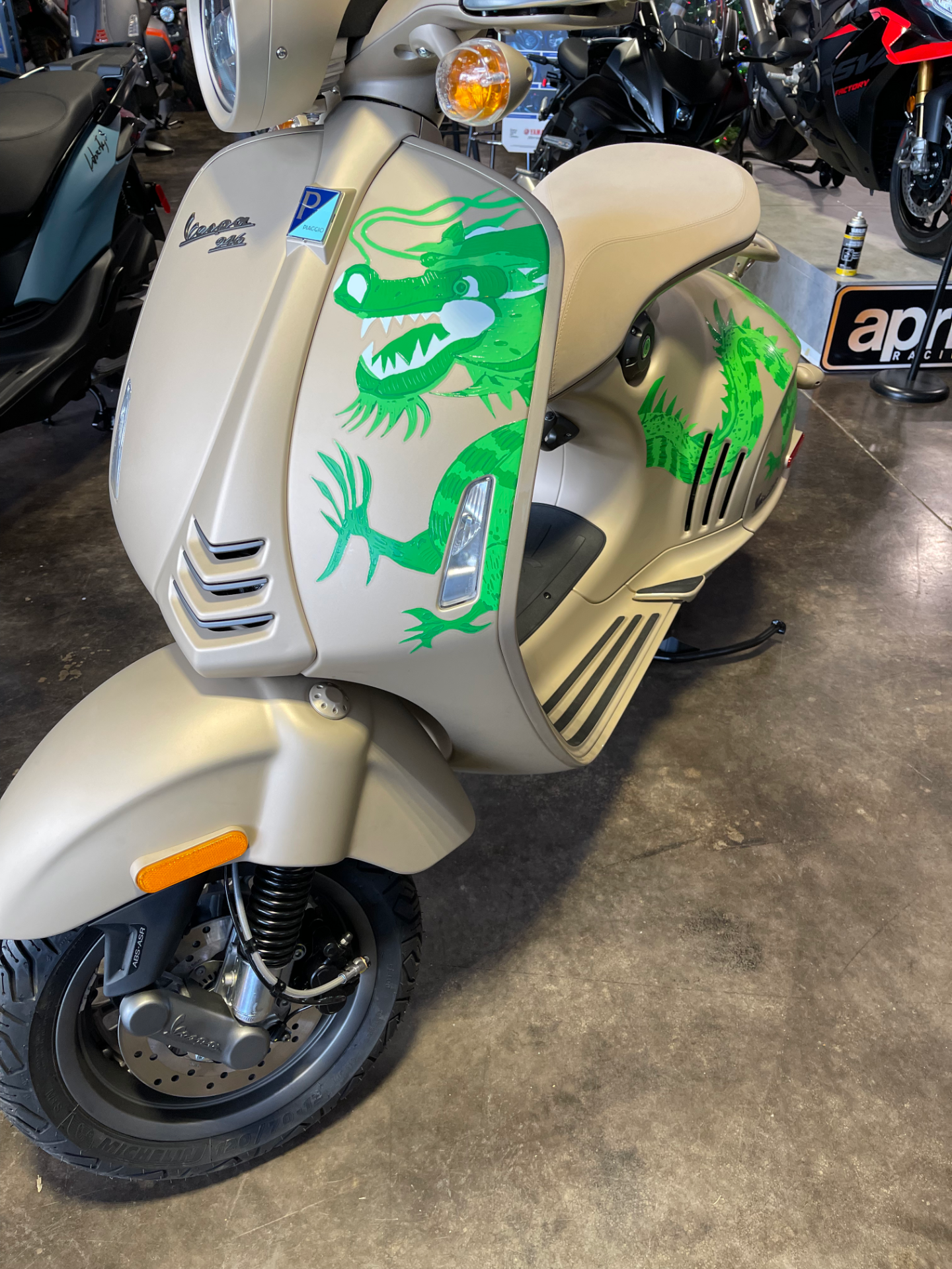 New 2024 Vespa 946 Dragon 150, Burleson TX | Specs, Price, Photos ...