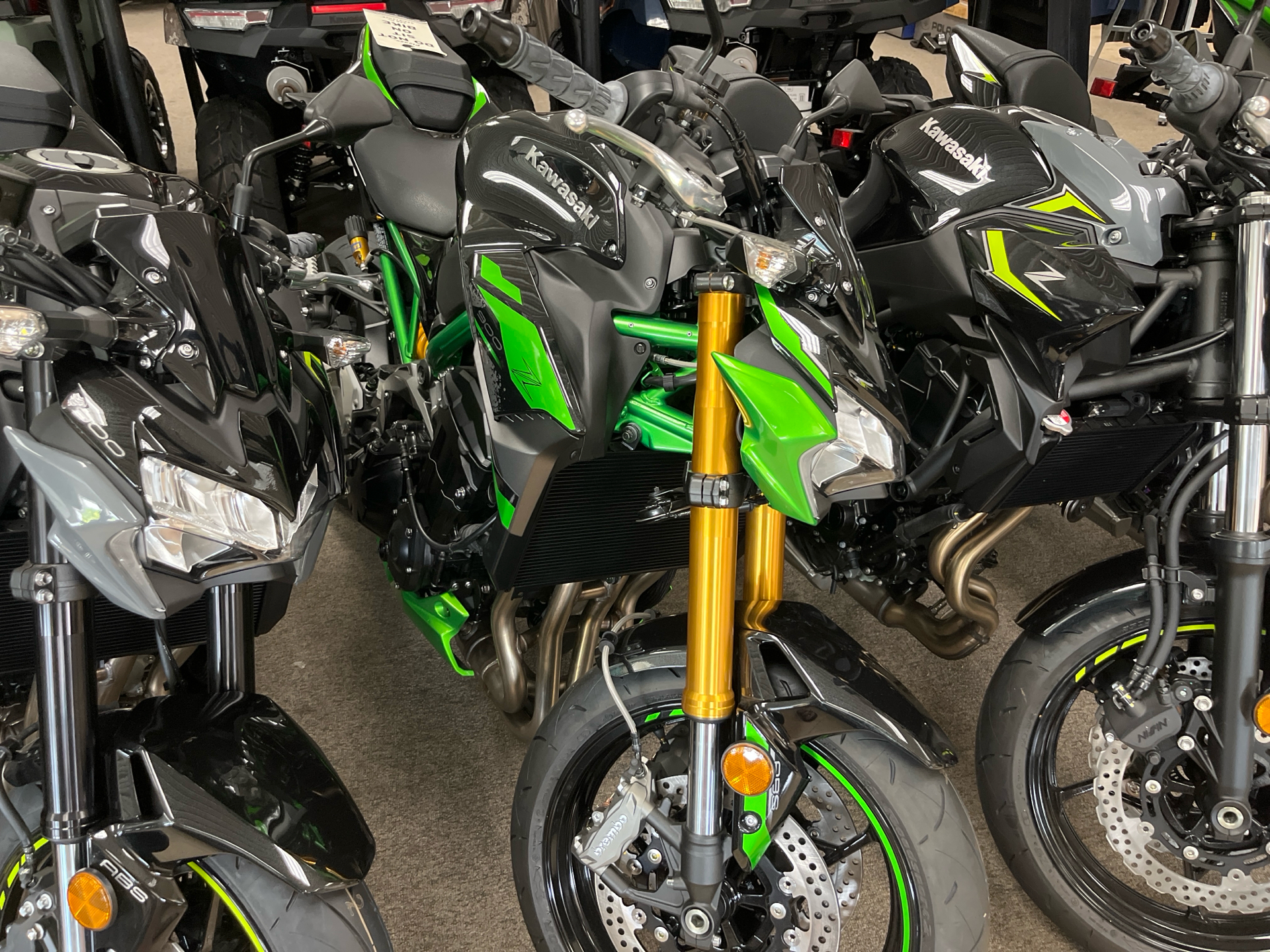 New 2024 Kawasaki Z900 SE ABS Metallic Spark Black / Metallic Matte ...