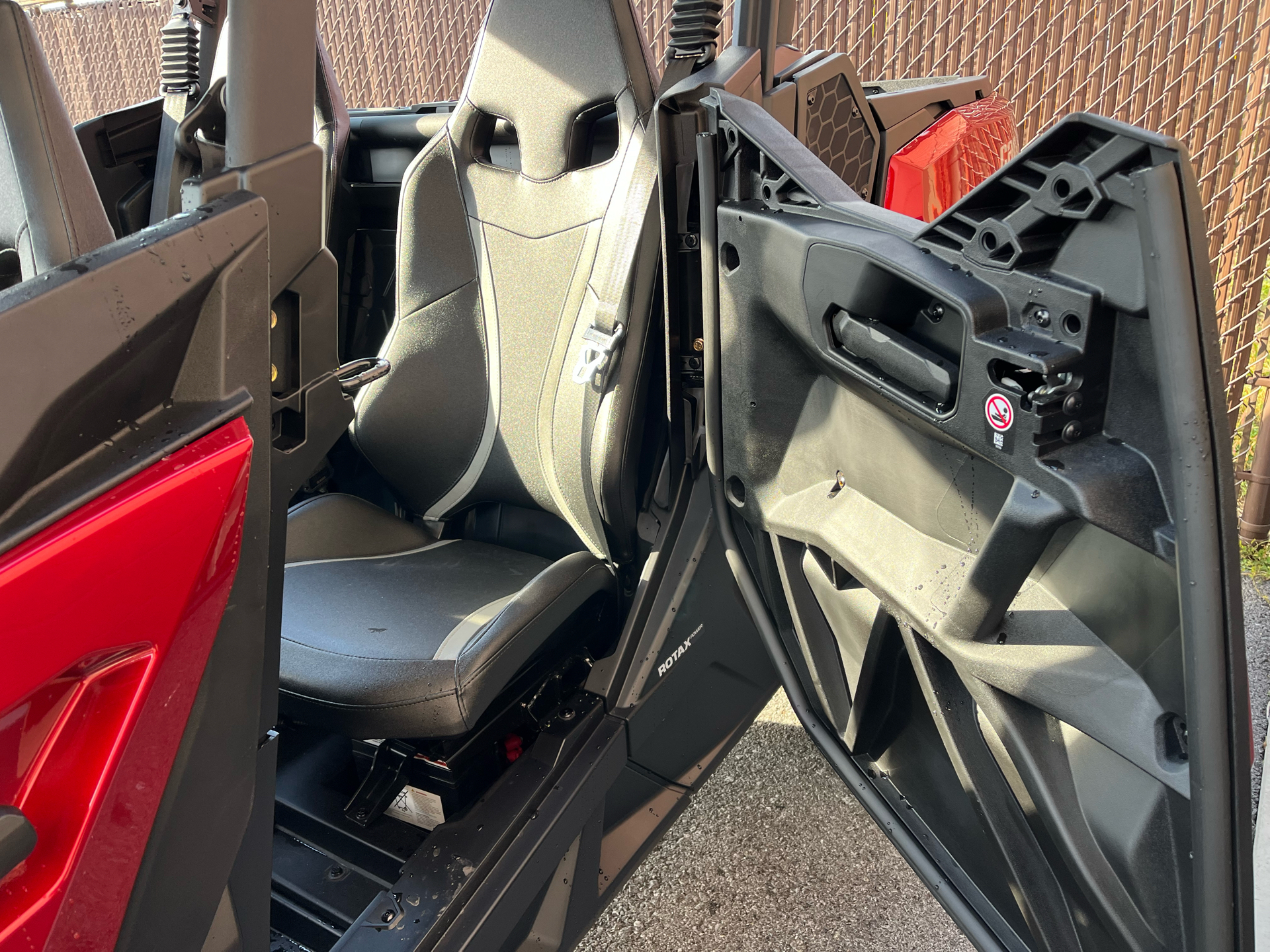 New 2026 Can-Am Commander MAX XT 1000R | Utility Vehicles in Tyrone PA ...