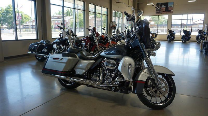 Used 2019 Harley-Davidson CVO™ Street Glide® Motorcycle - Specs, Price ...