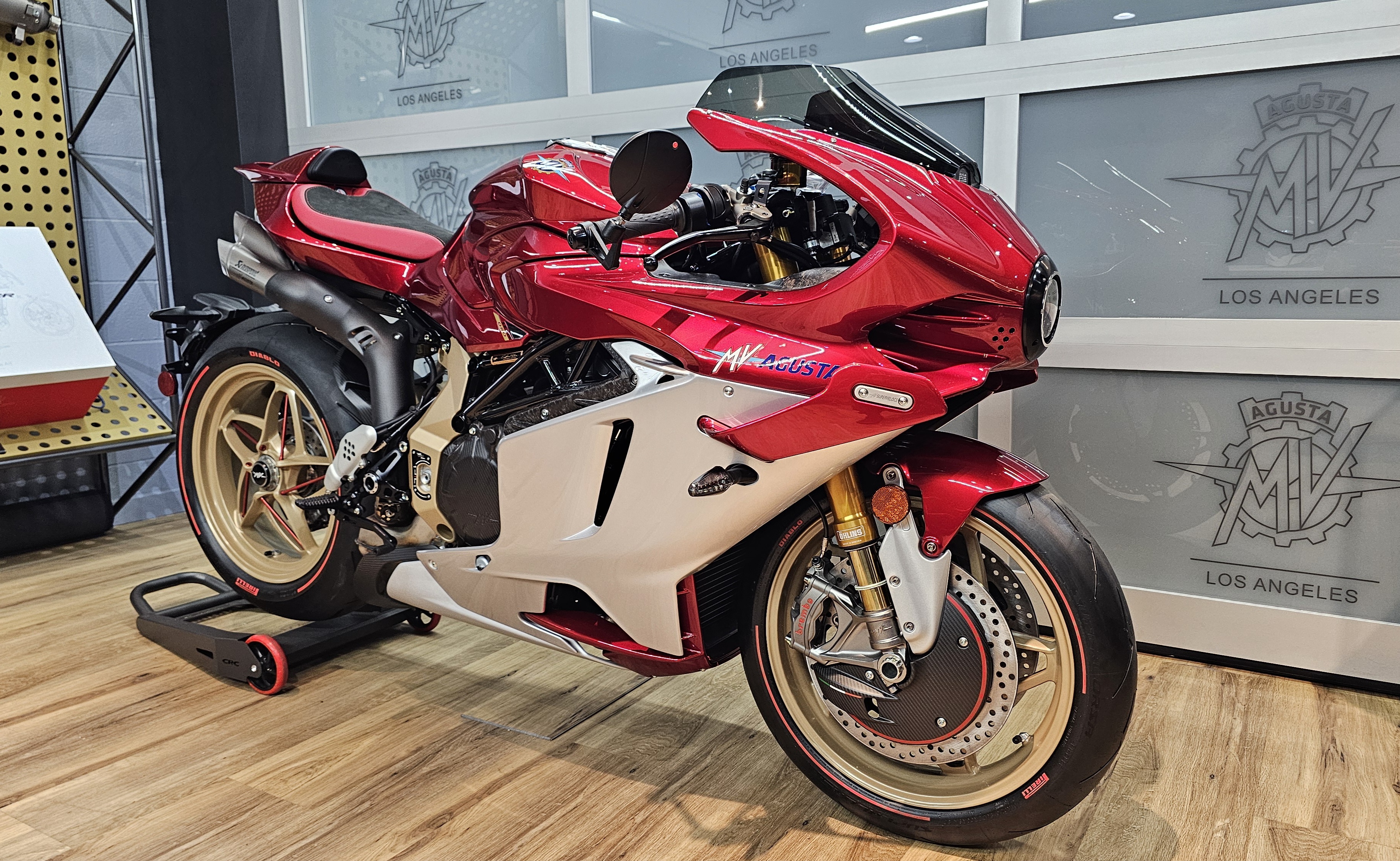 New 2025 MV Agusta Superveloce 1000 Serie Oro, Santa Monica CA | Specs ...