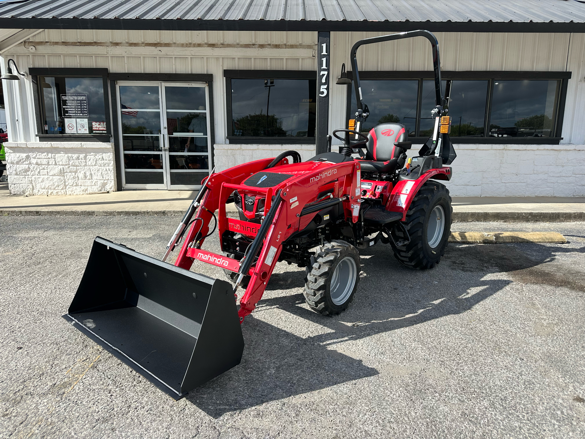 New 2025 Mahindra 2126 HST, Bastrop TX | Specs, Price, Photos | Red NB ...