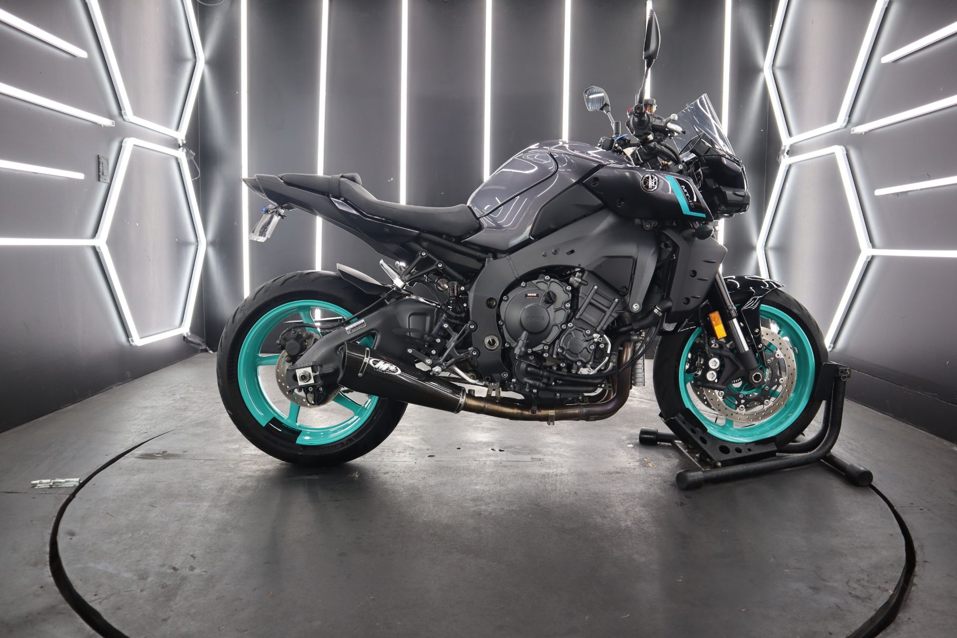 Used 2024 Yamaha MT10 Gray | Motorcycles in Lake Park FL | YAM001353