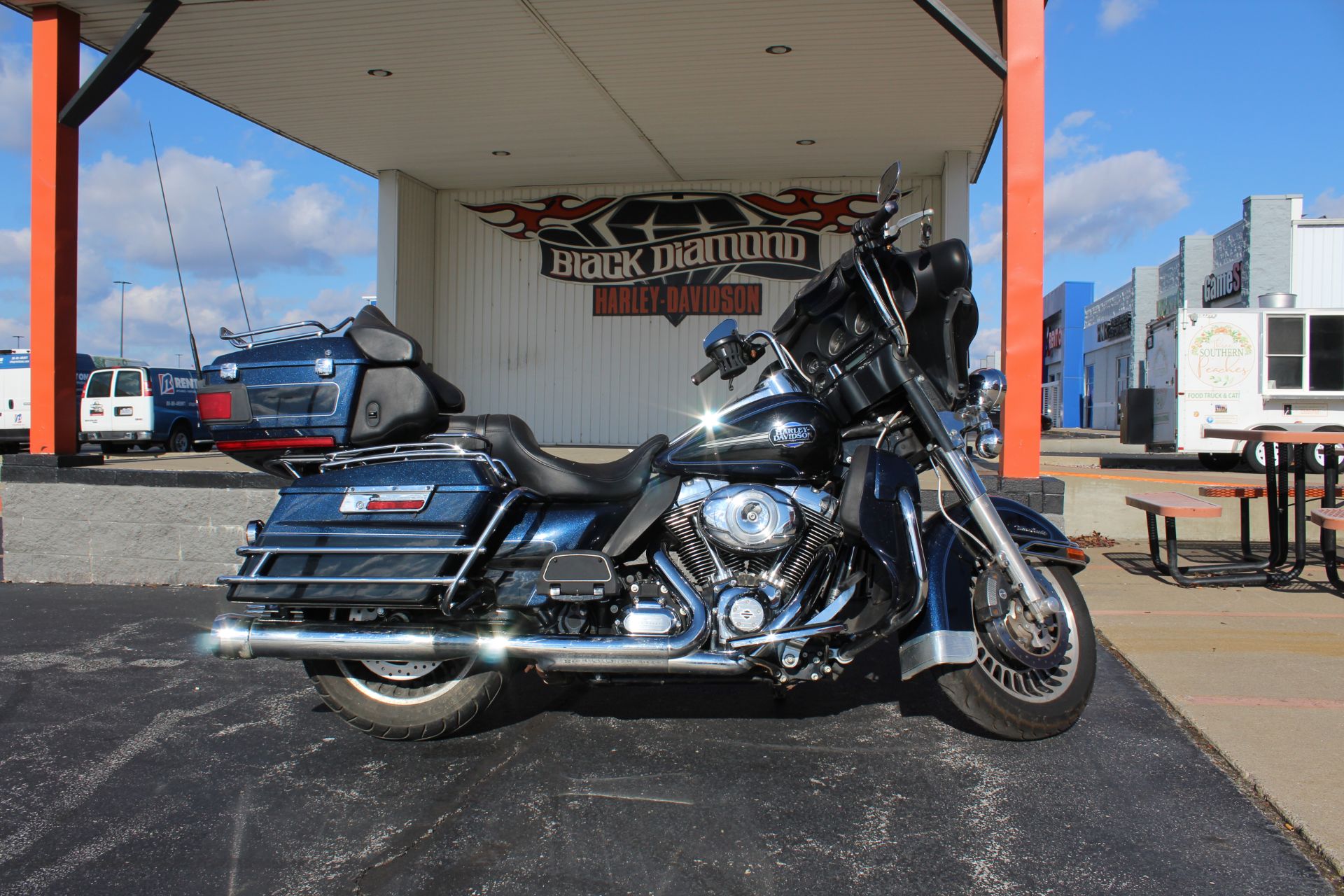 Used 2013 Harley-Davidson Ultra Classic® Electra Glide® Big Blue Pearl ...
