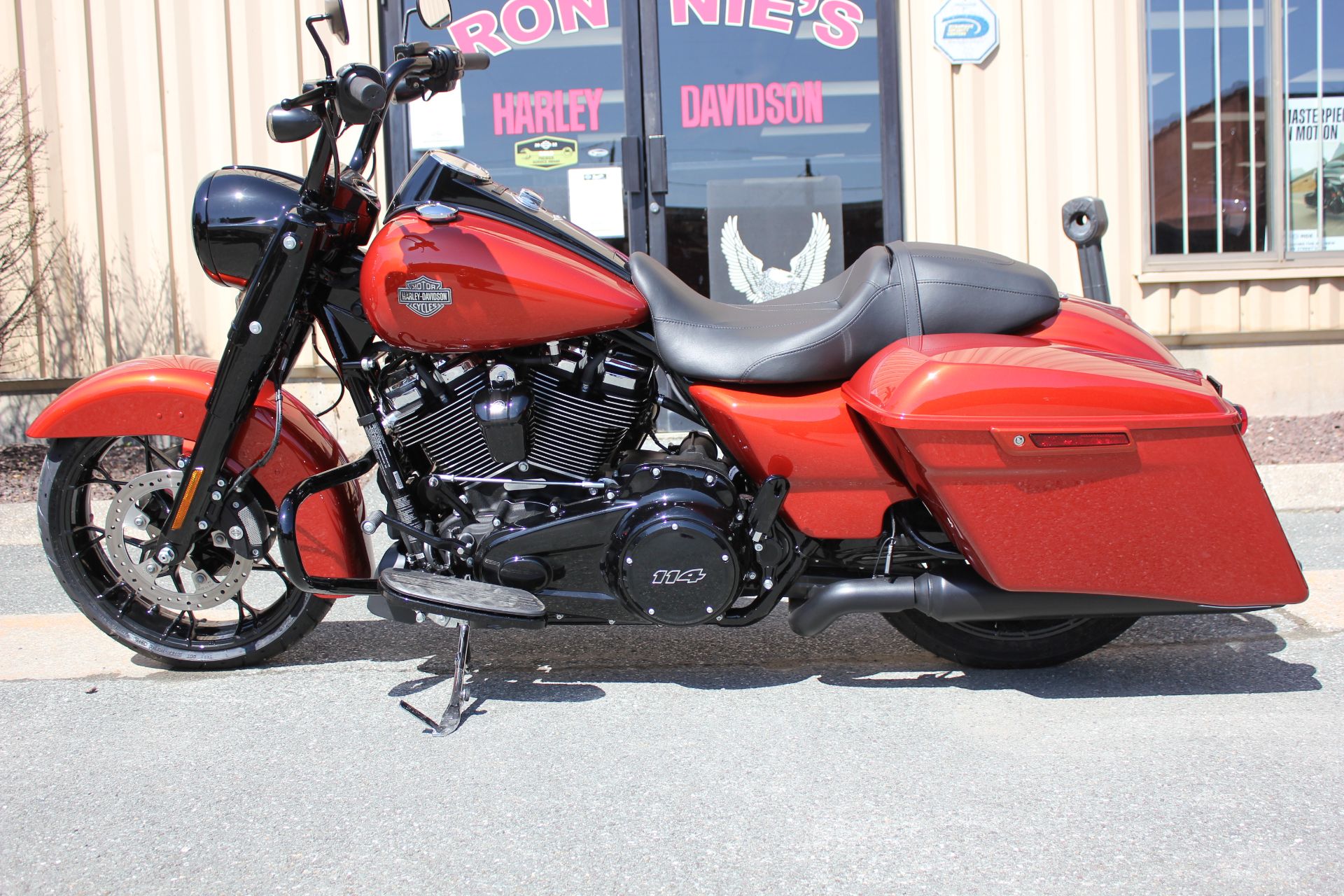 New 2025 Harley-Davidson Road King® Special Whiskey Fire Motorcycles For Sale in Pittsfield ...