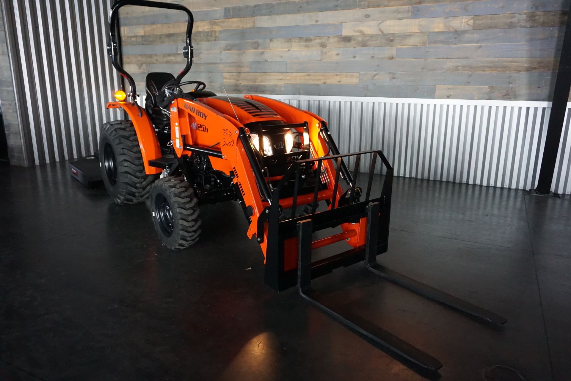 New Bad Boy Tractors 4025H Essentials Package™ - Tractor, Loader ...