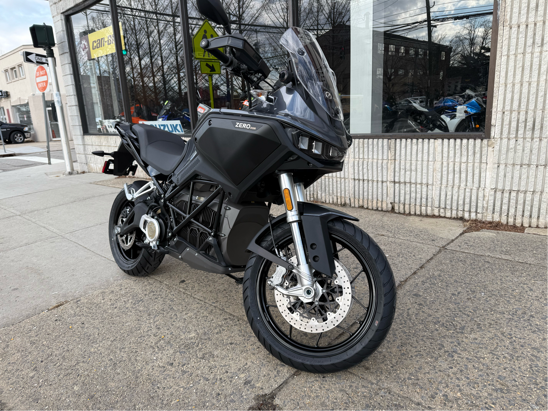 New 2025 Zero Motorcycles DSR Motorcycles in Mineola, NY | Stock Number: Y16330