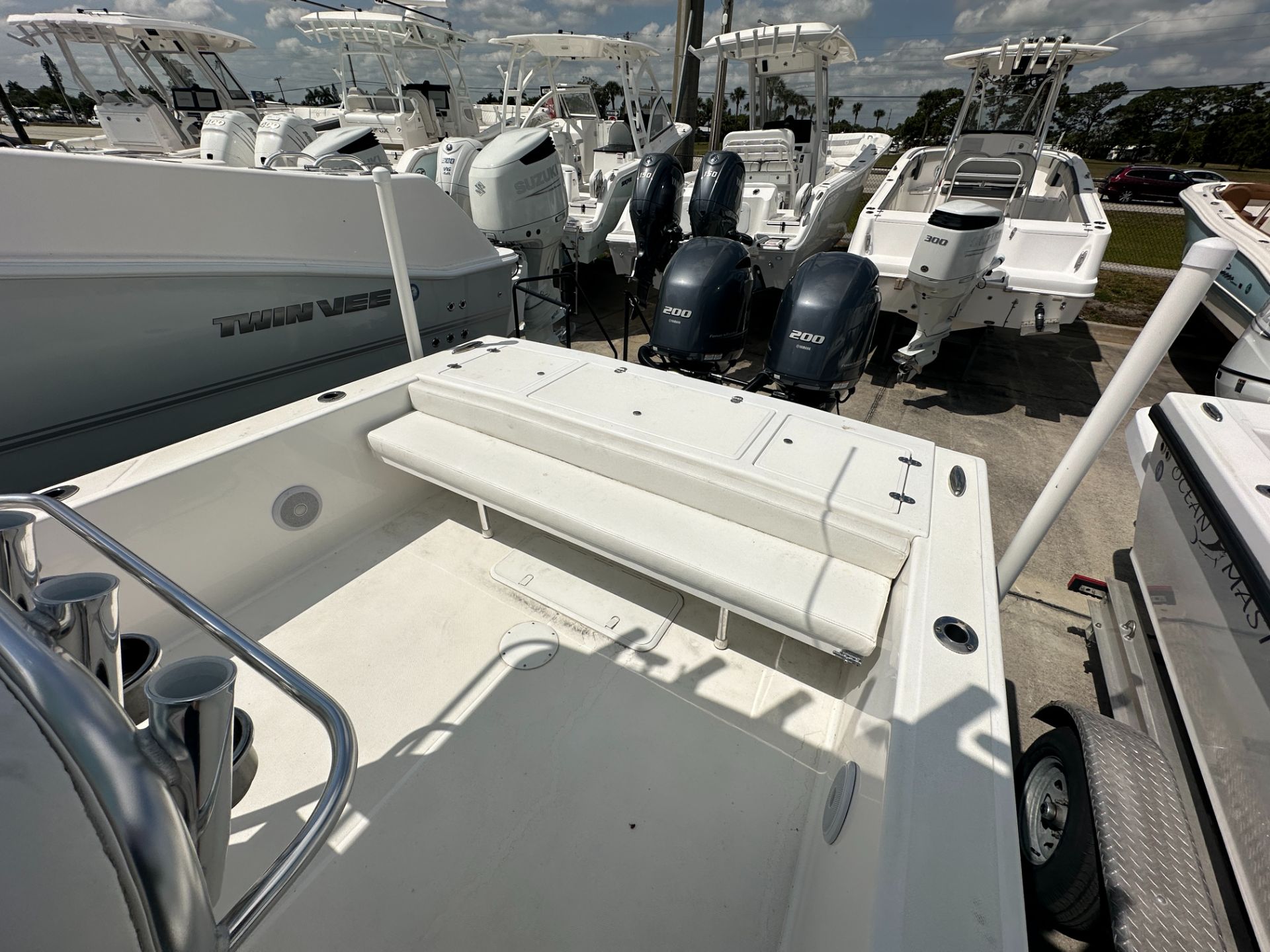 New 2023 Ocean Master 27, Stuart FL | Specs, Price, Photos | white 9982
