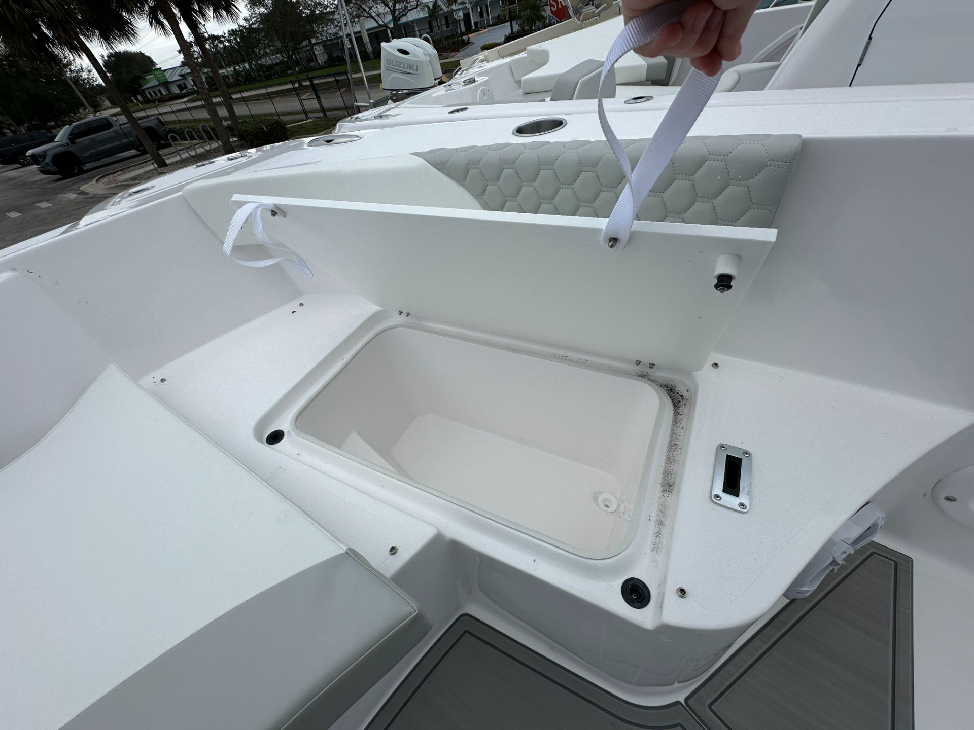 New 2025 Twin Vee 240 GFX, Stuart FL | Specs, Price, Photos | NA 10474