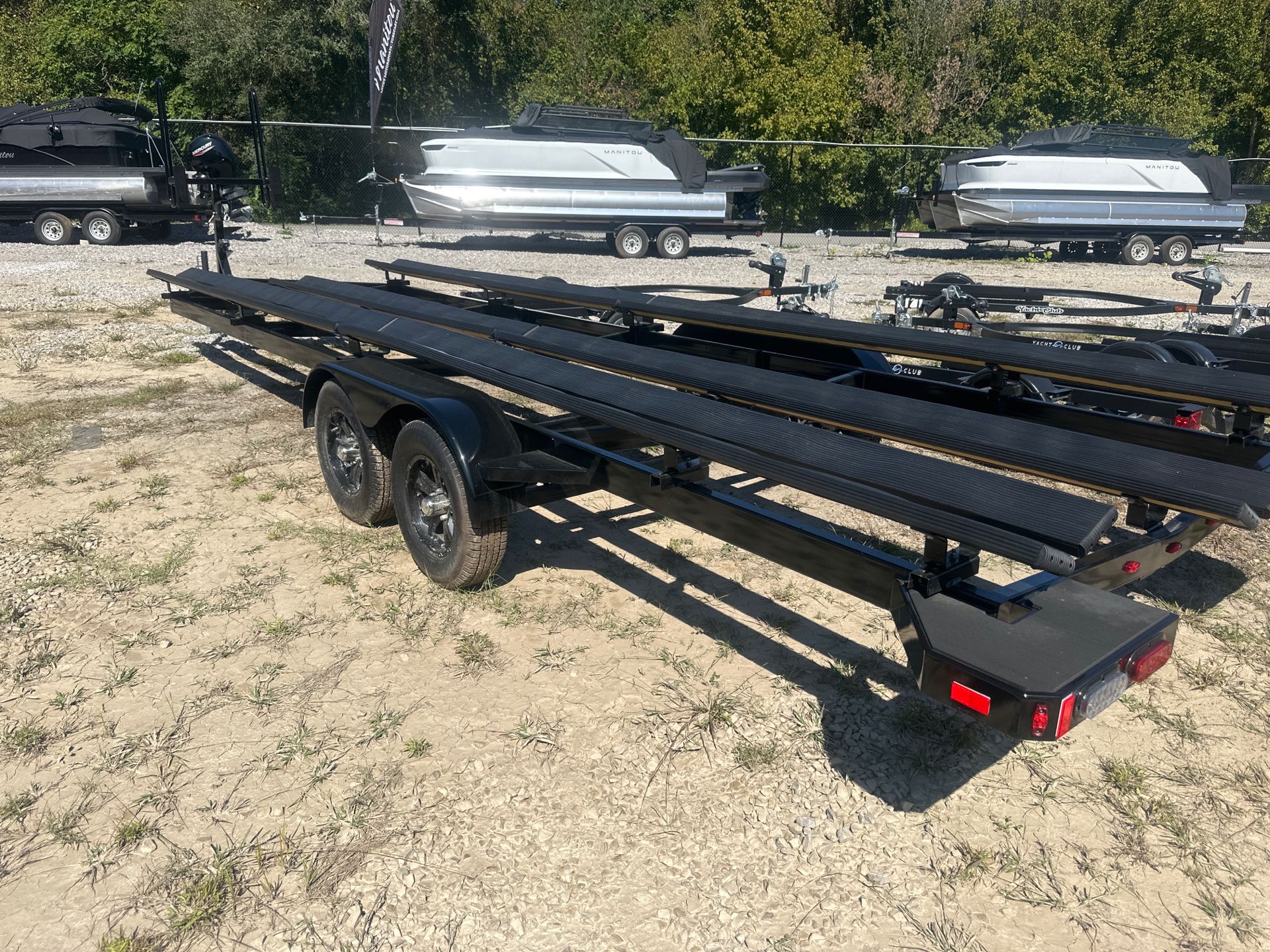 New 2023 Boatmate Trailers LLC Manitou Tri-Toon 26'-28' Tandem Axle ...