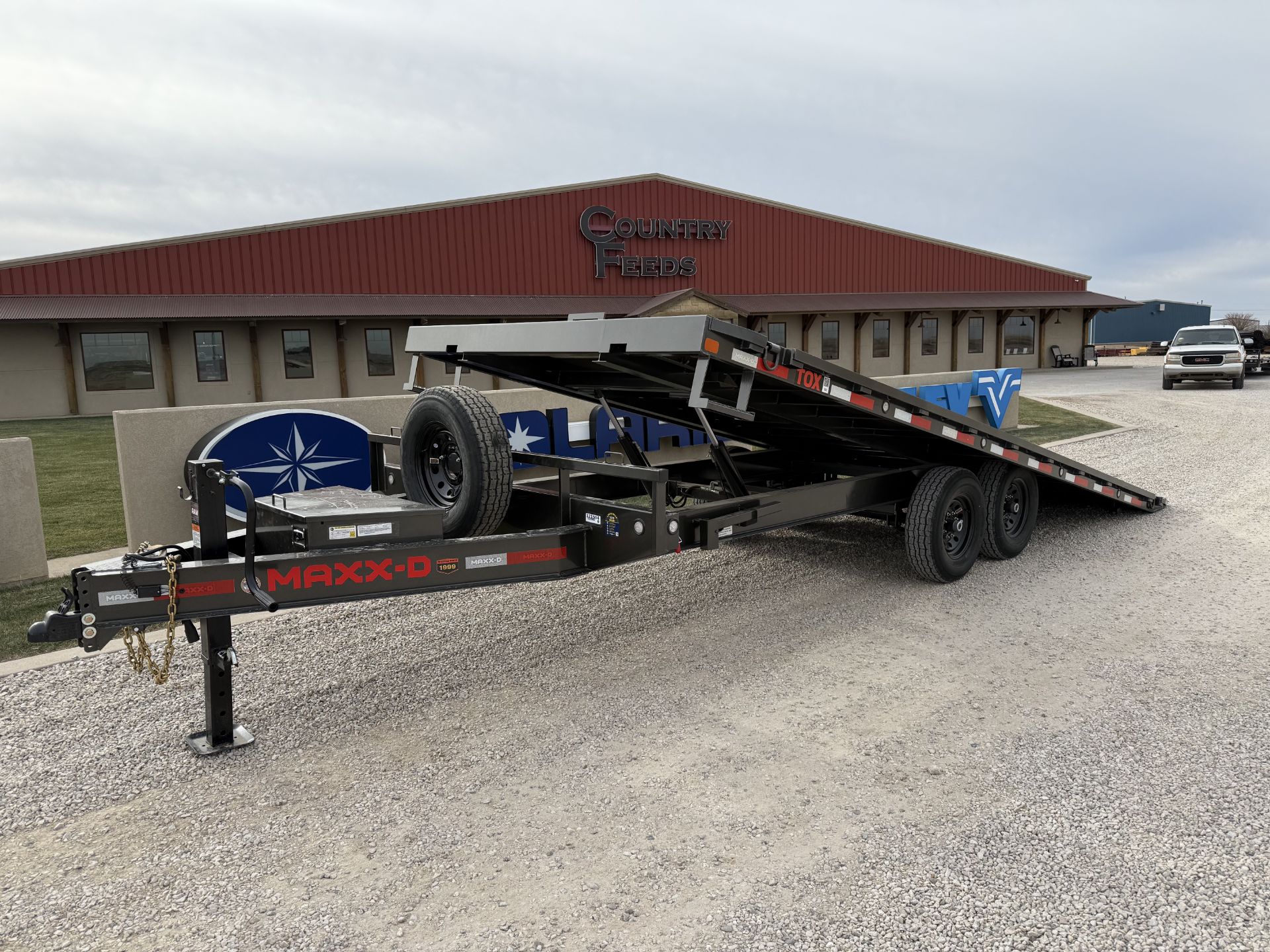 New 2025 MAXX D TRAILERS 22' X 102" - 14K Power Tilt Deckover ...