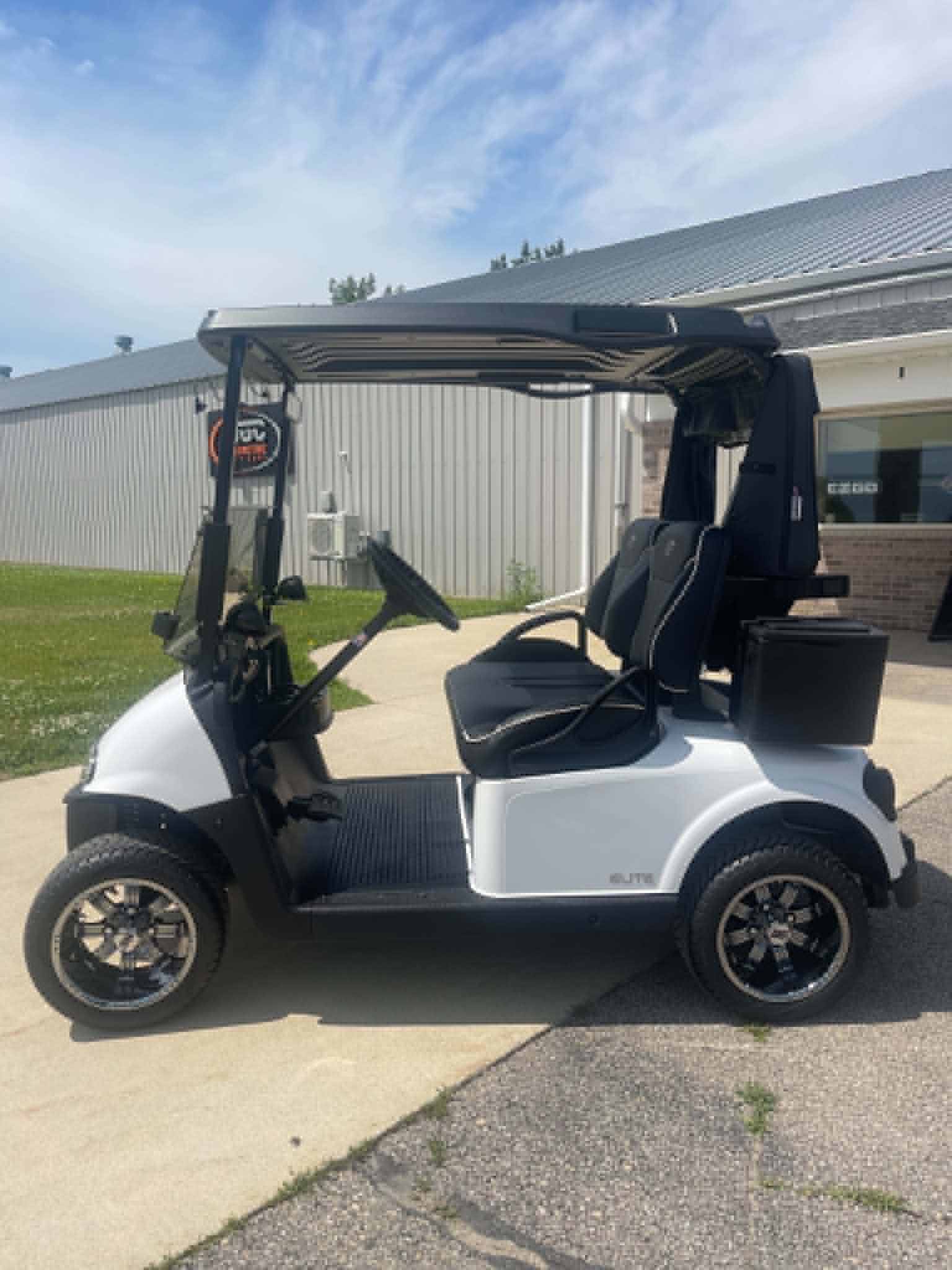 2023 E-Z-GO Freedom RXV | CartFinder