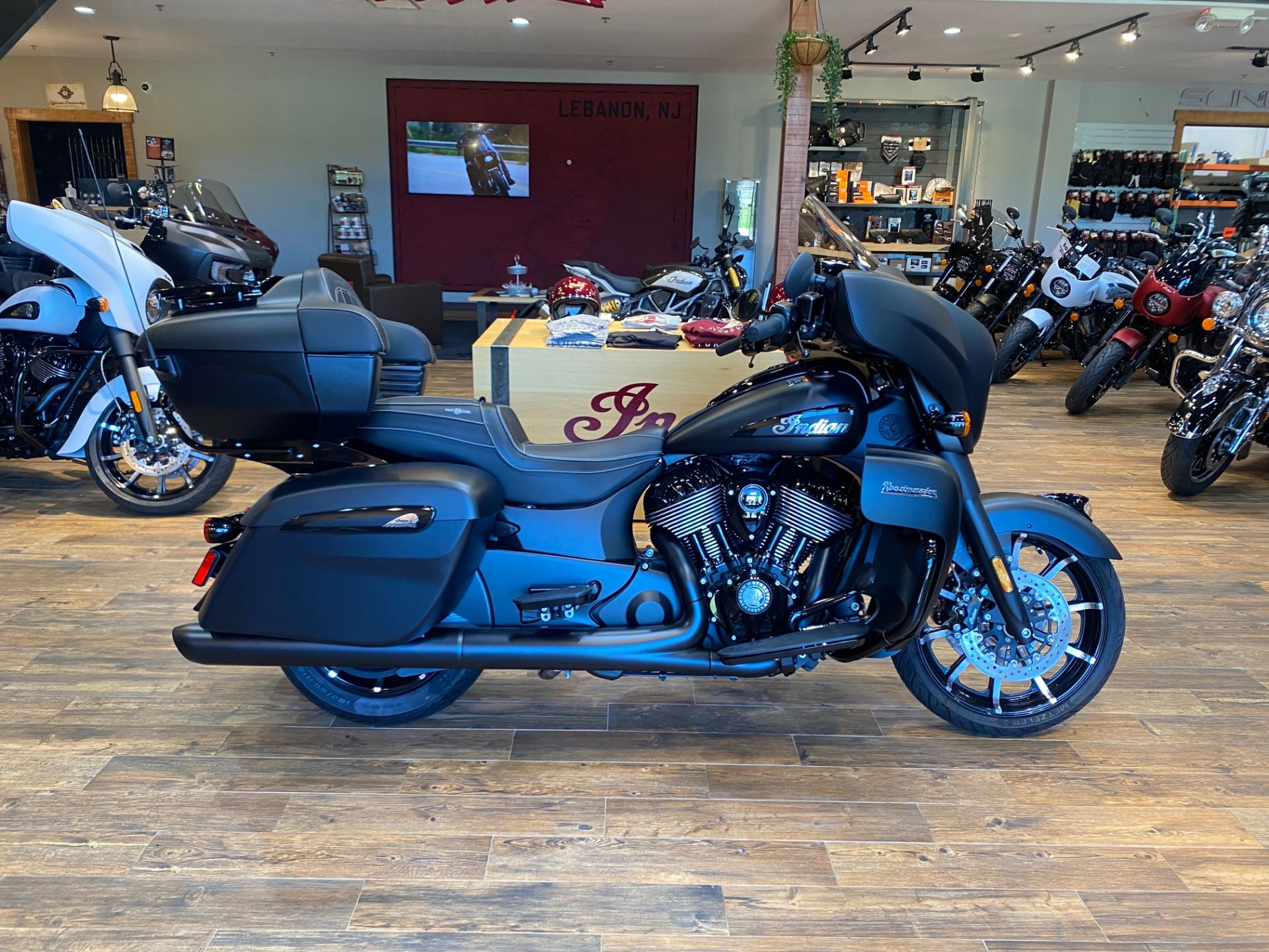 New 2024 Indian Motorcycle Roadmaster® Dark Horse® Motorcycles in ...
