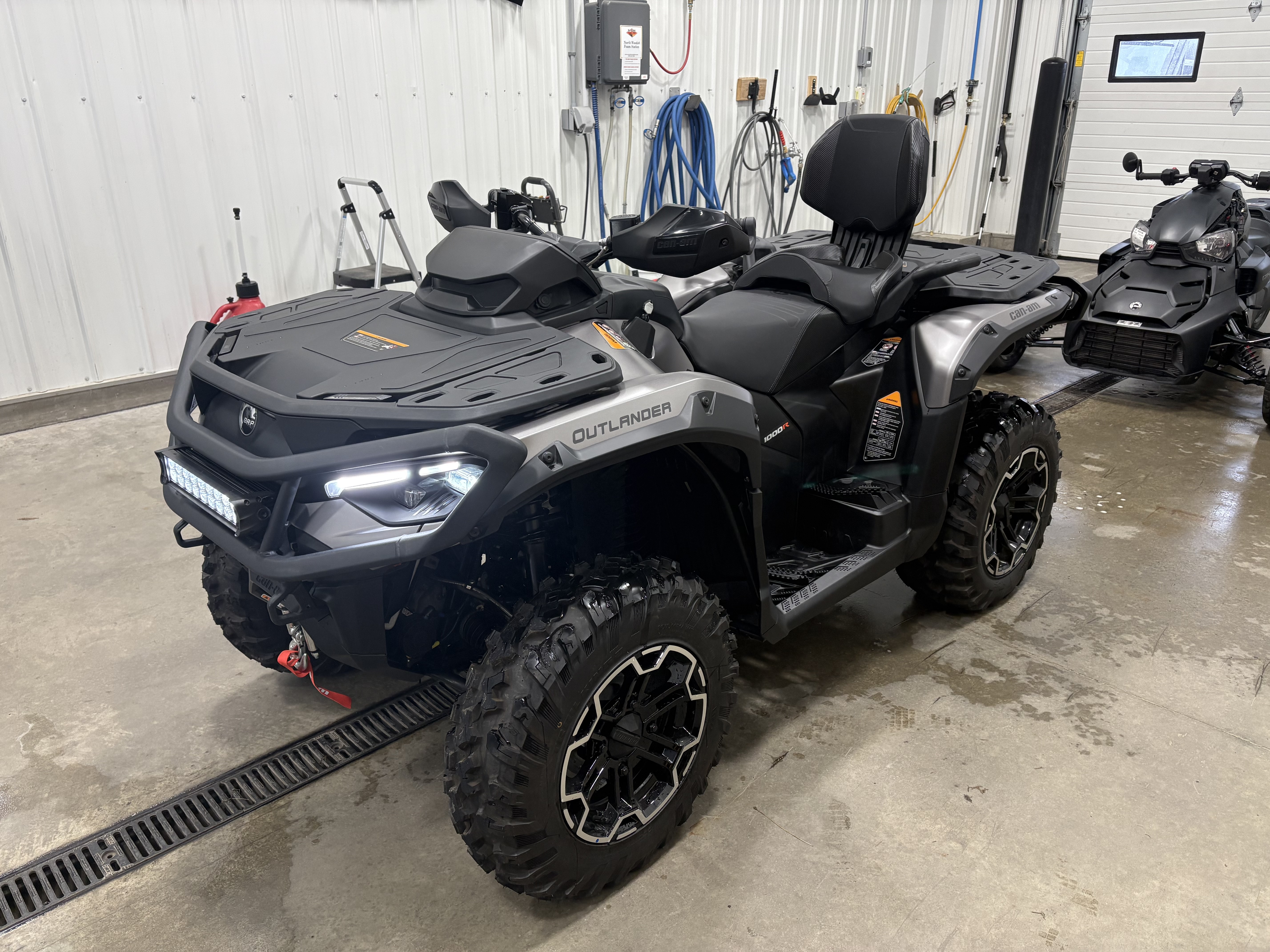 Used 2025 Can-Am Outlander MAX XT 1000R | ATVs in Suamico WI | 000082 ...