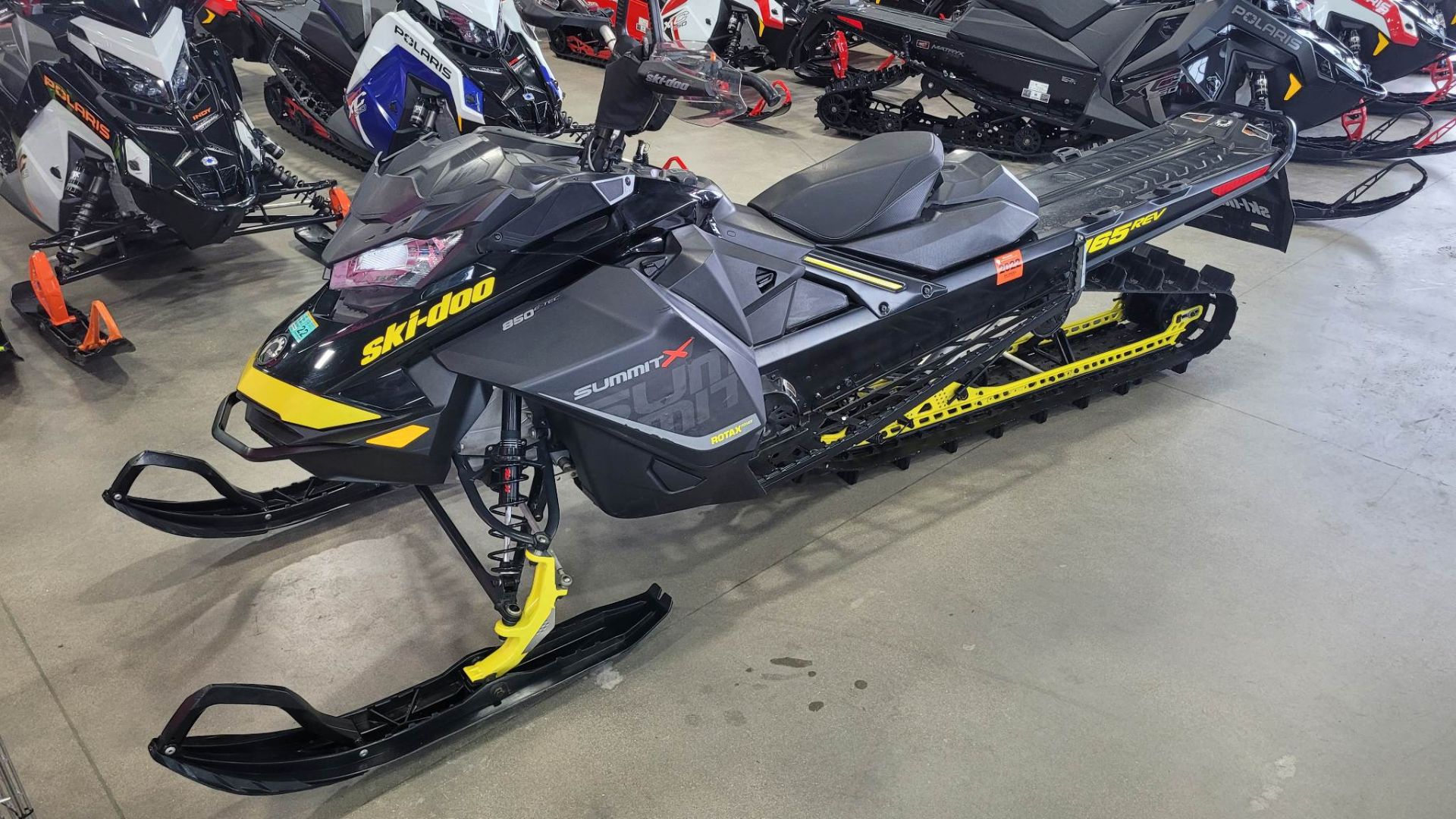 Used 2017 Ski-Doo SUMMIT X 850 | Snowmobiles in Suamico WI | 000008 ...