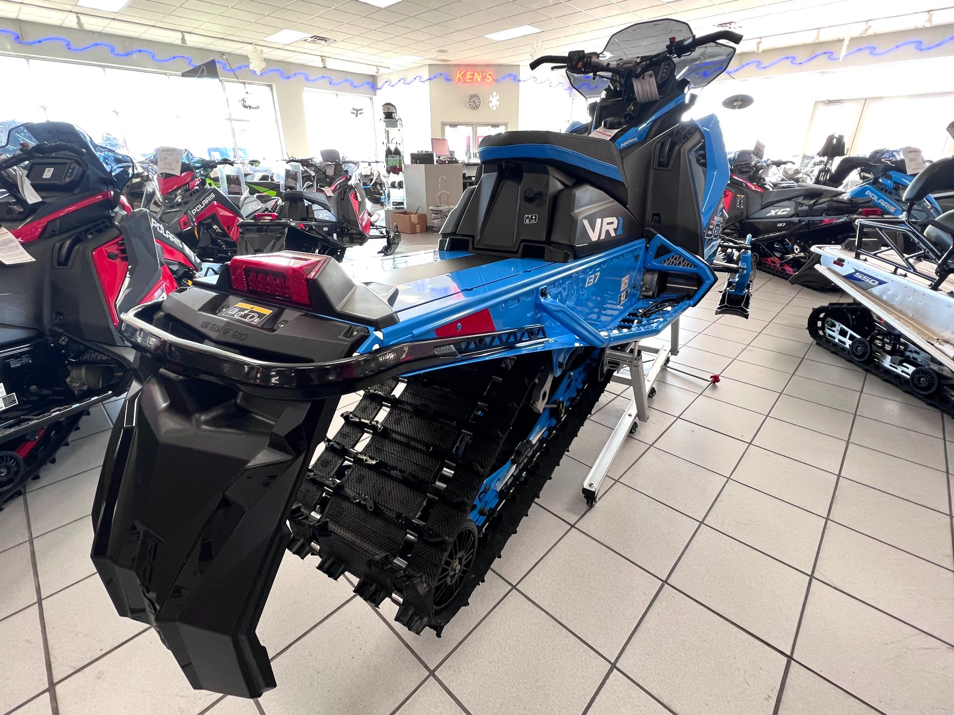 New 2024 Polaris Patriot Boost Indy VR1 137 SC ES | Snowmobiles in ...