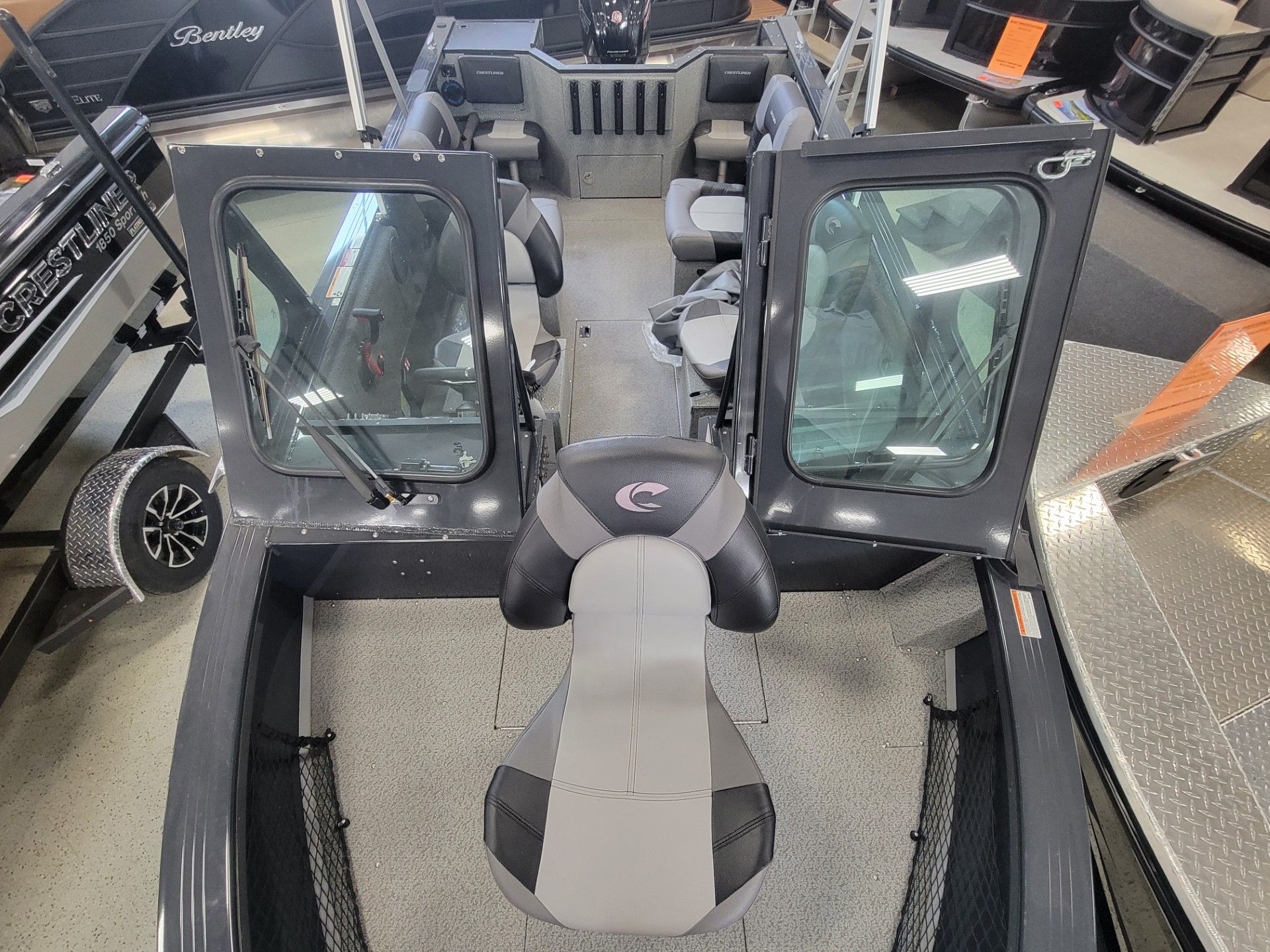 New 2025 Crestliner 1850 Commander | Power Boats Outboard in Kaukauna ...