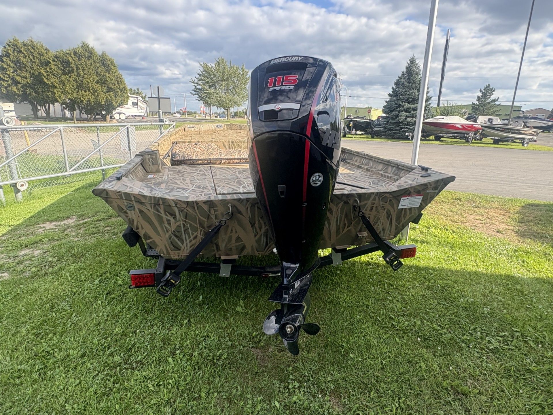 New 2026 Crestliner 2070 RETRIEVER SIDE CONSOLE HEAVY DUTY | Power ...