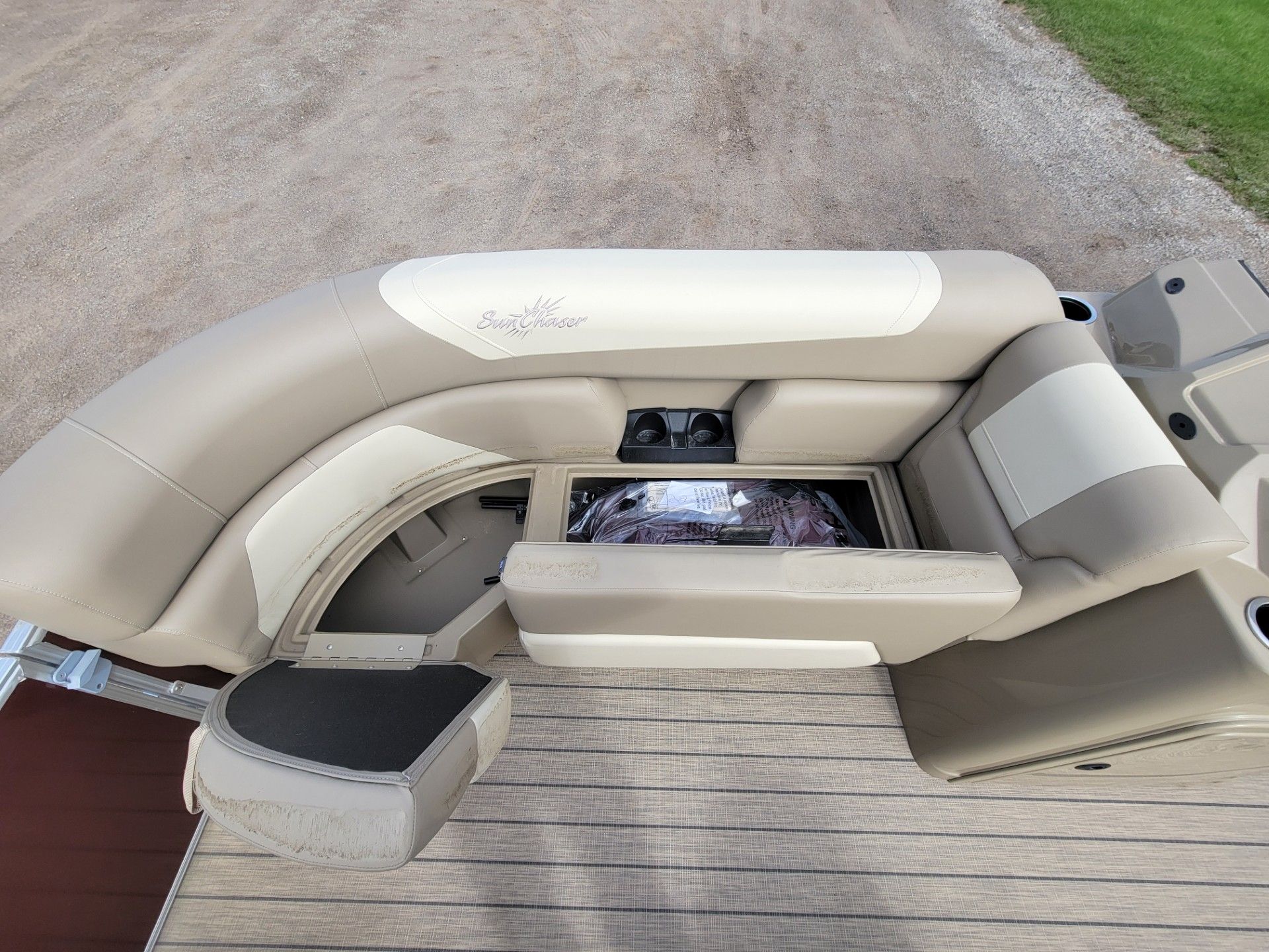 New 2022 SunChaser Geneva Cruise 22 LR DH | Power Boats Outboard in ...