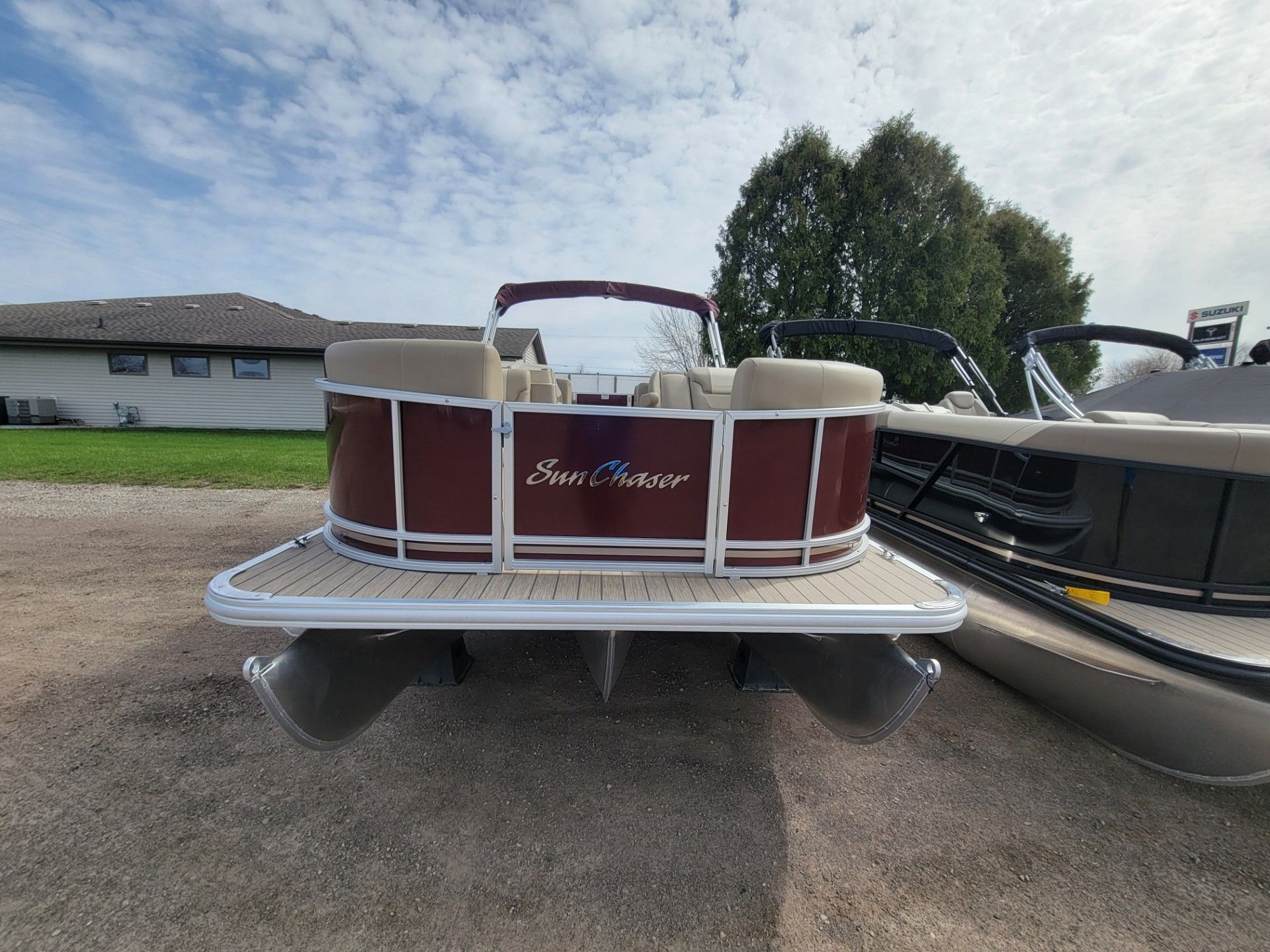 New 2022 SunChaser Geneva Cruise 22 LR DH | Power Boats Outboard in ...