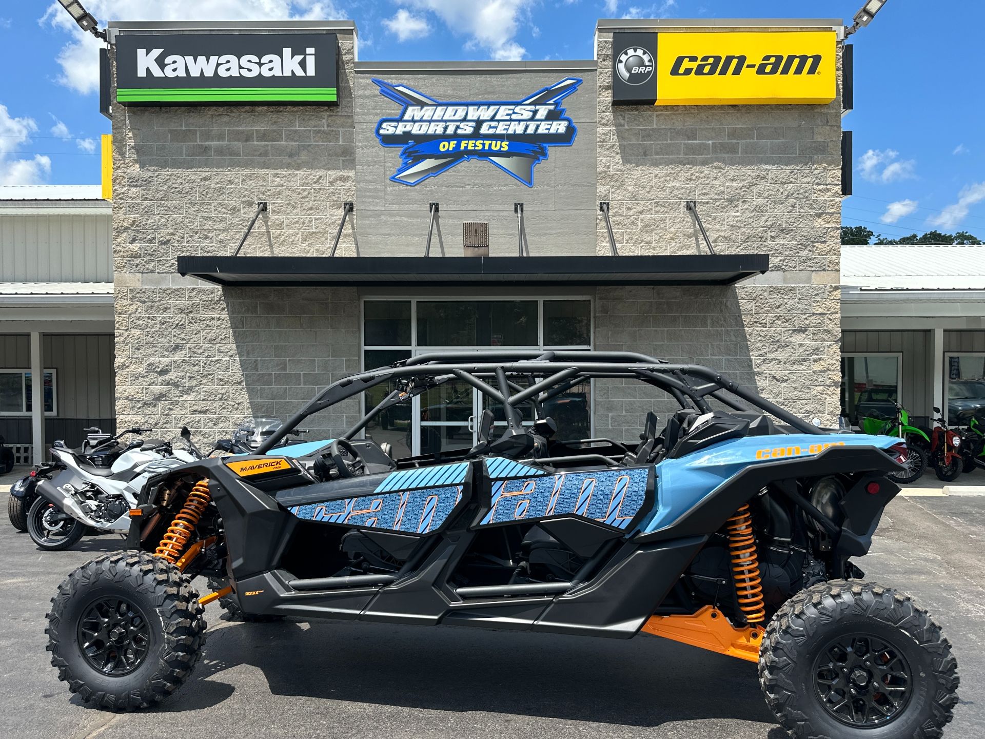 New 2025 Can-Am Maverick X3 MAX RS Turbo RR, Farmington MO | Specs, Price, Photos | Scandi Blue ...