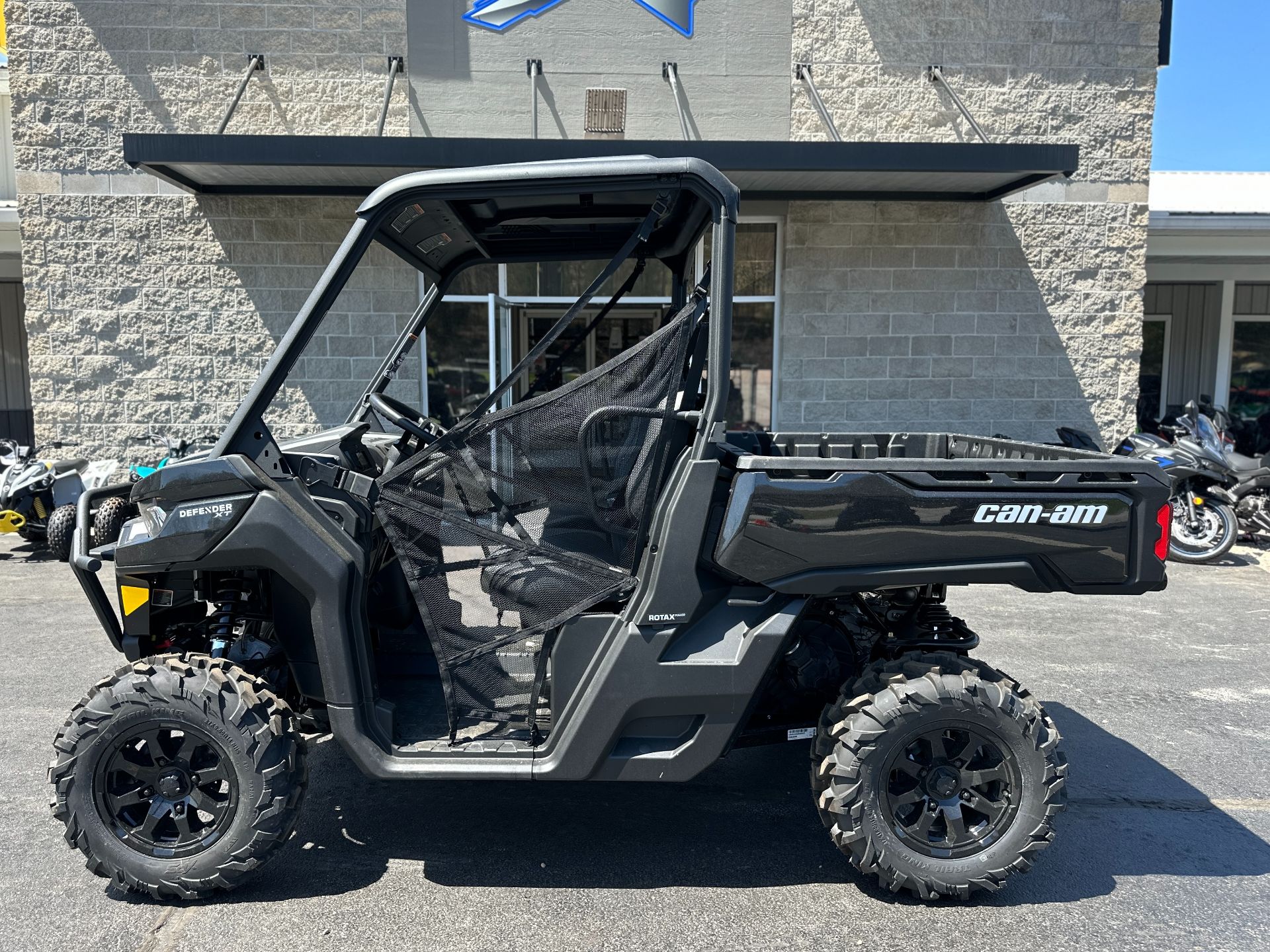 New 2025 Can-Am Defender XT HD10, Farmington MO | Specs, Price, Photos ...