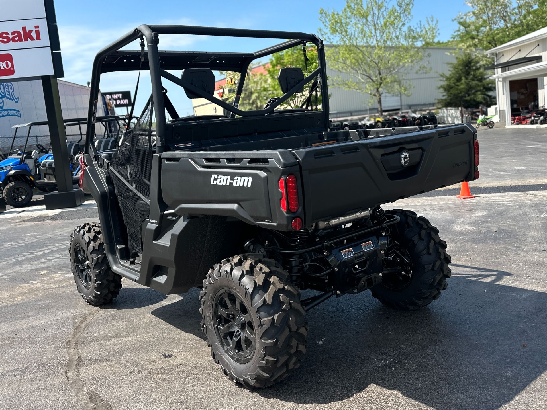 New 2025 Can-Am Defender DPS HD10, Farmington MO | Specs, Price, Photos | Fiery Red C-0161