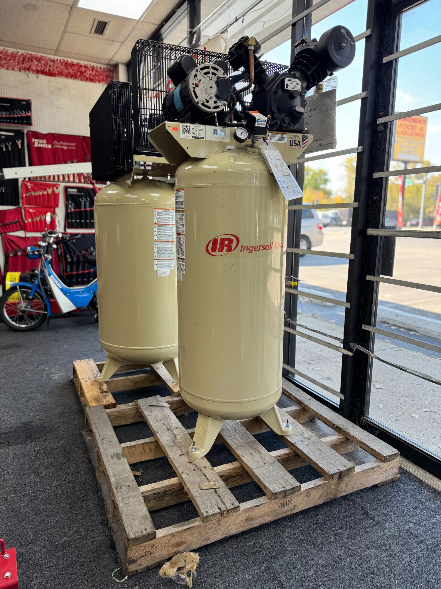 New Ingersoll Rand 60 gallon Compressors in Forest View, ILStock Number ...