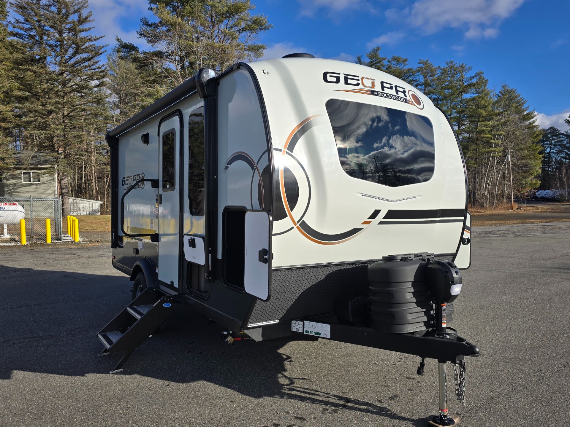 New 2025 Rockwood Geo Pro G15FBS TRAVEL TRAILER | Travel Trailers in ...