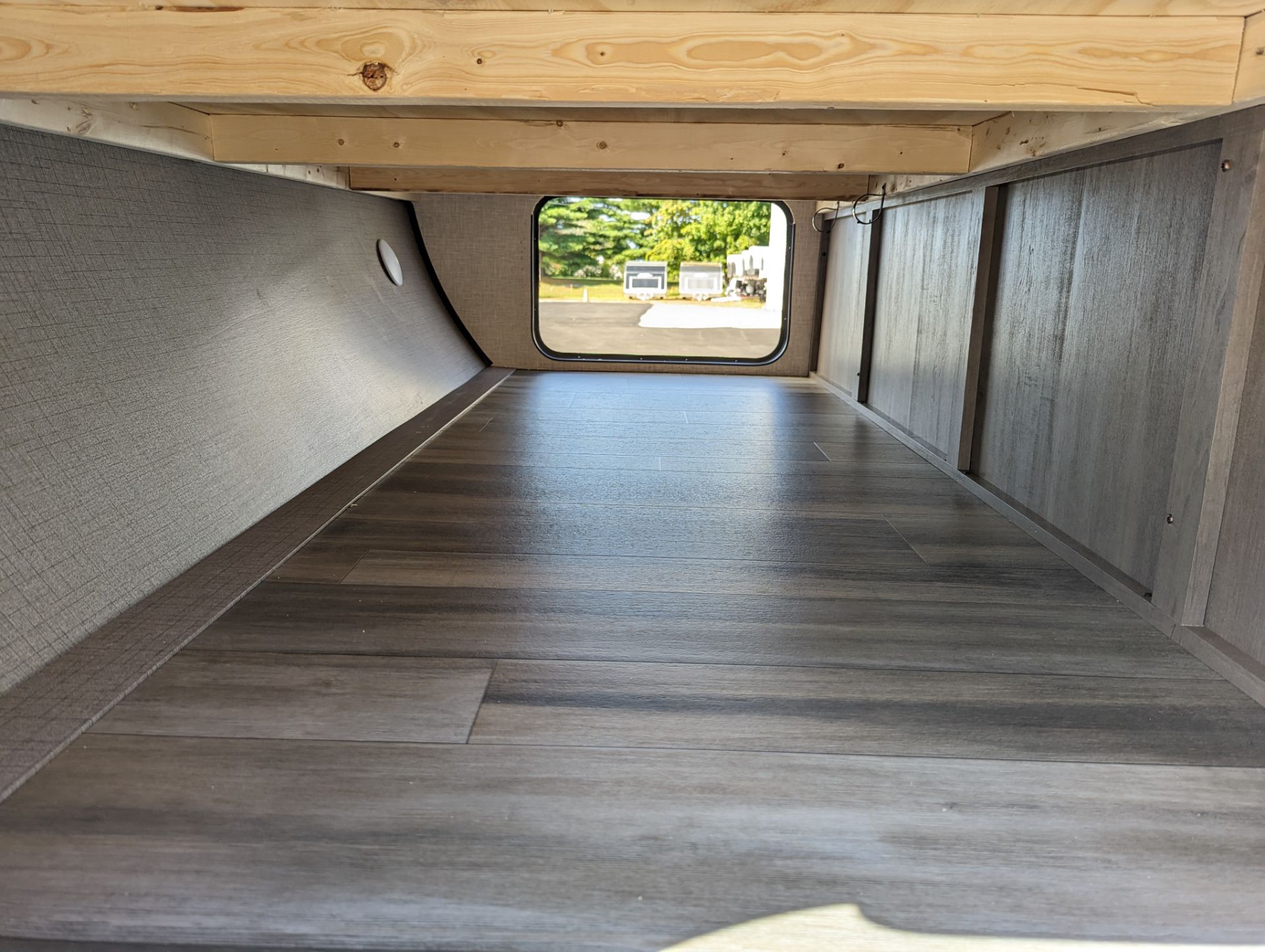 New 2023 Starcraft 26BH AUTUMN RIDGE TRAVEL TRAILER | Travel Trailers ...